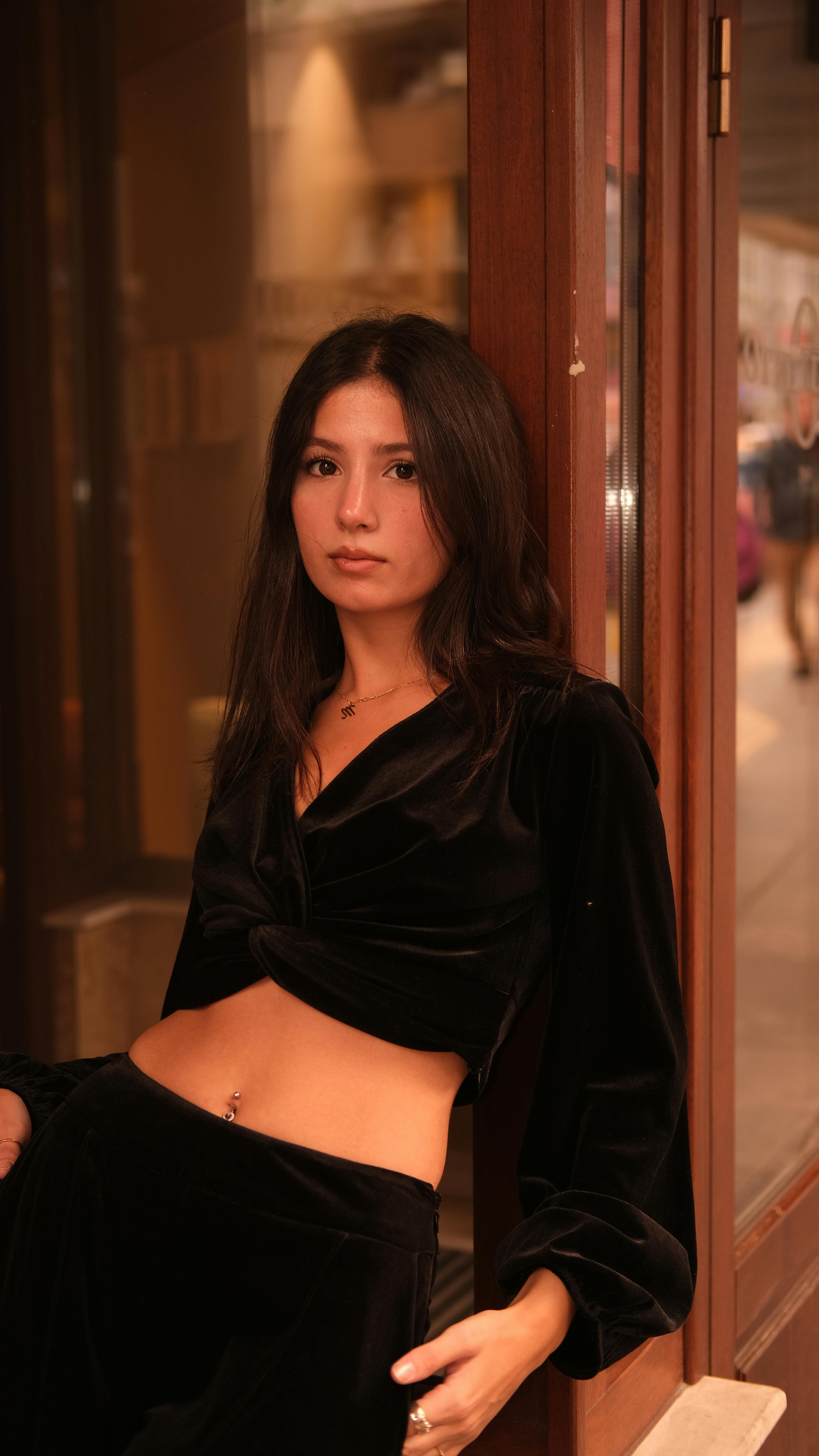 Window Woman Photos, Download The BEST Free Window Woman Stock Photos ...