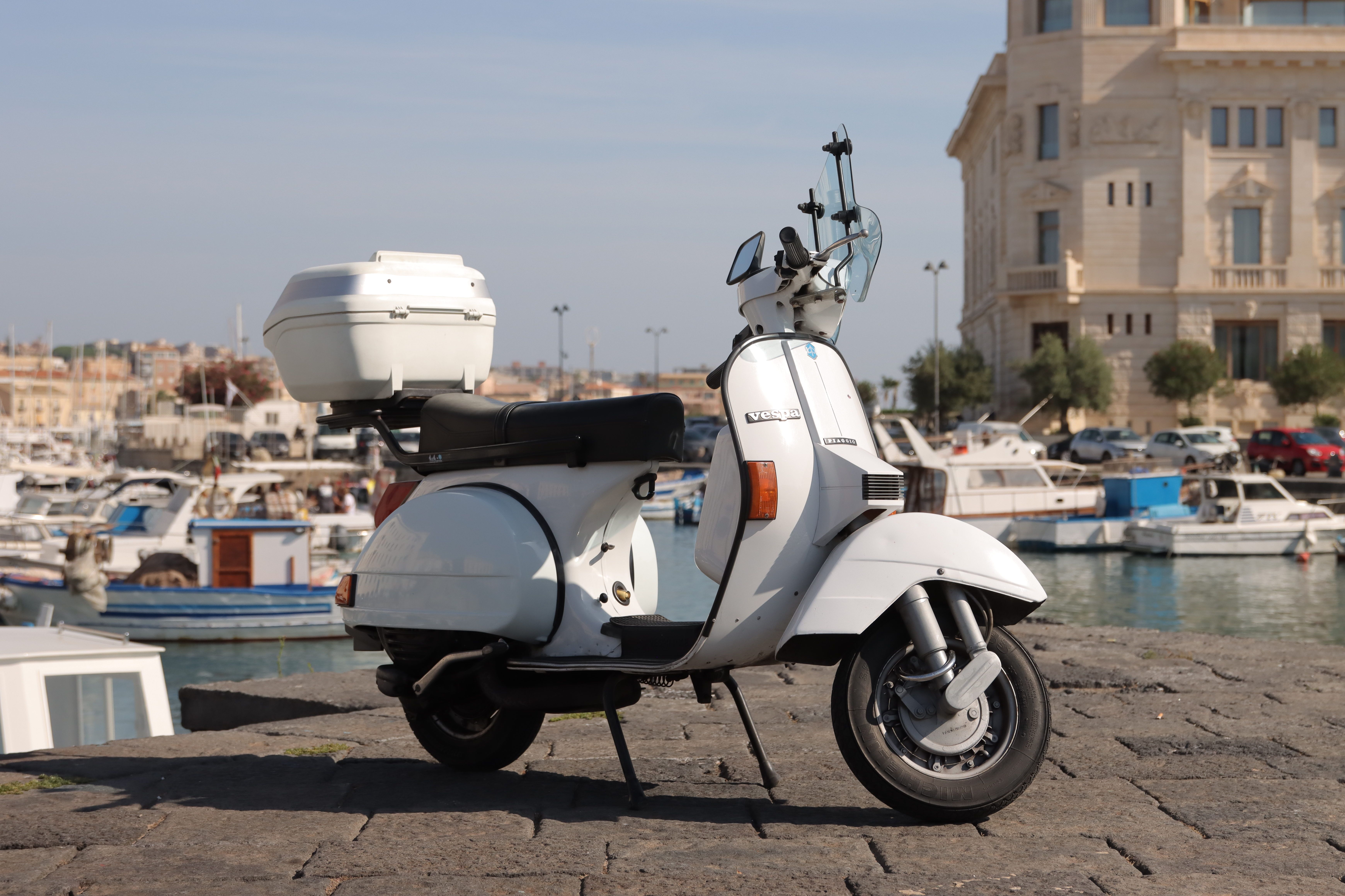 Vespa Skootteri Photos, Download The BEST Free Vespa Skootteri Stock ...