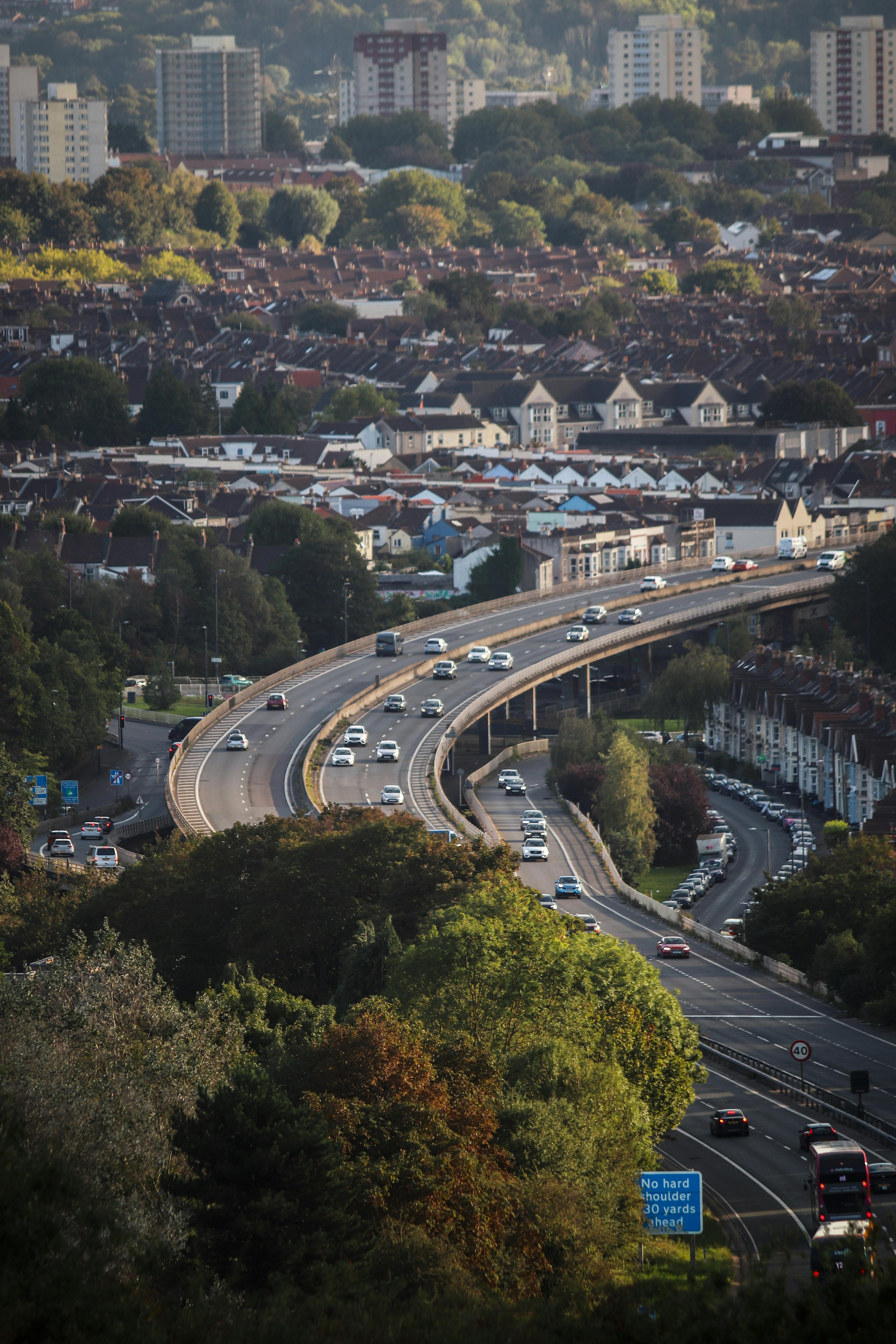Traffic on Elevated Highway in City · Free Stock Photo