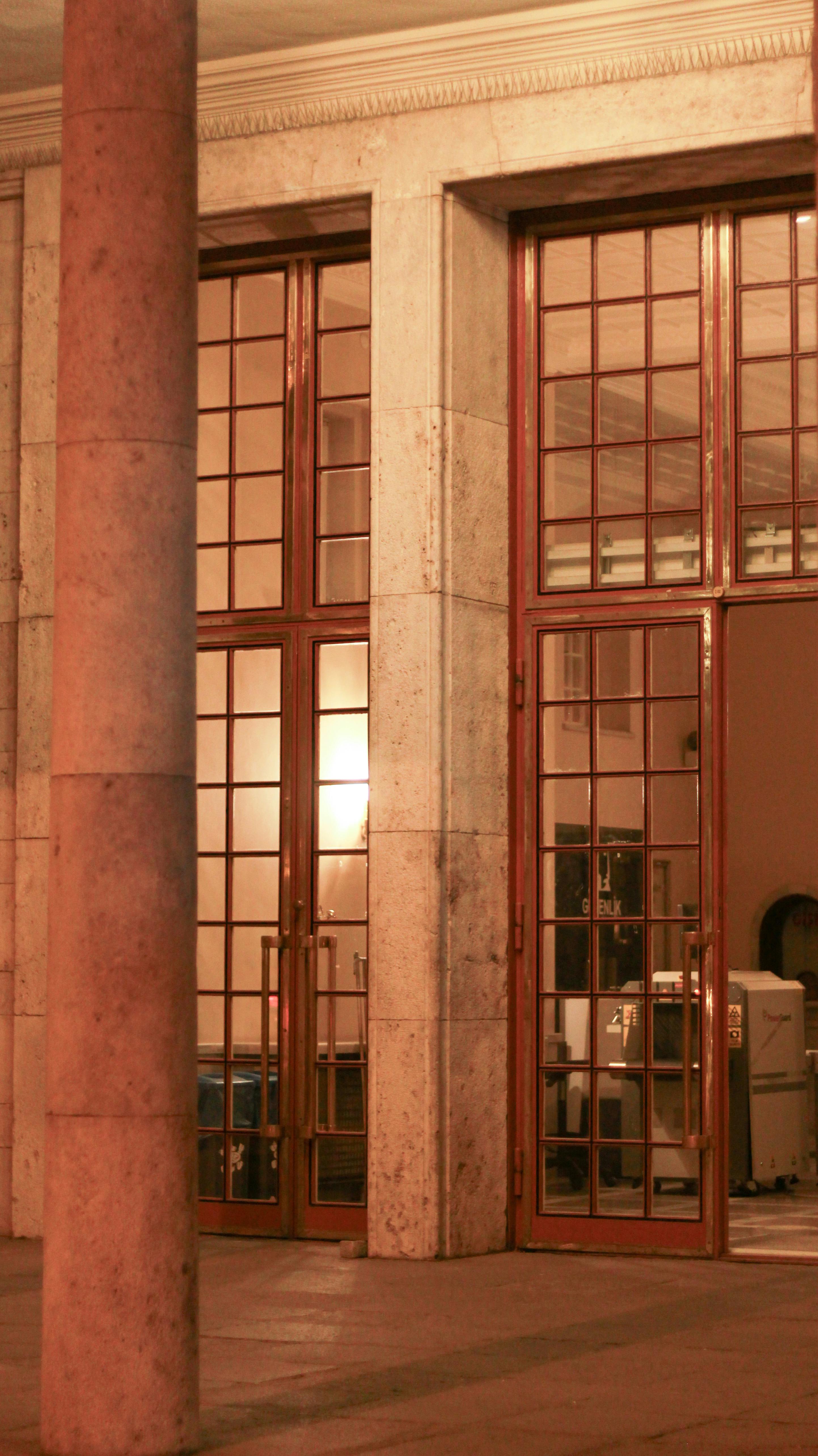 Bank Interior Photos, Download The BEST Free Bank Interior Stock Photos ...