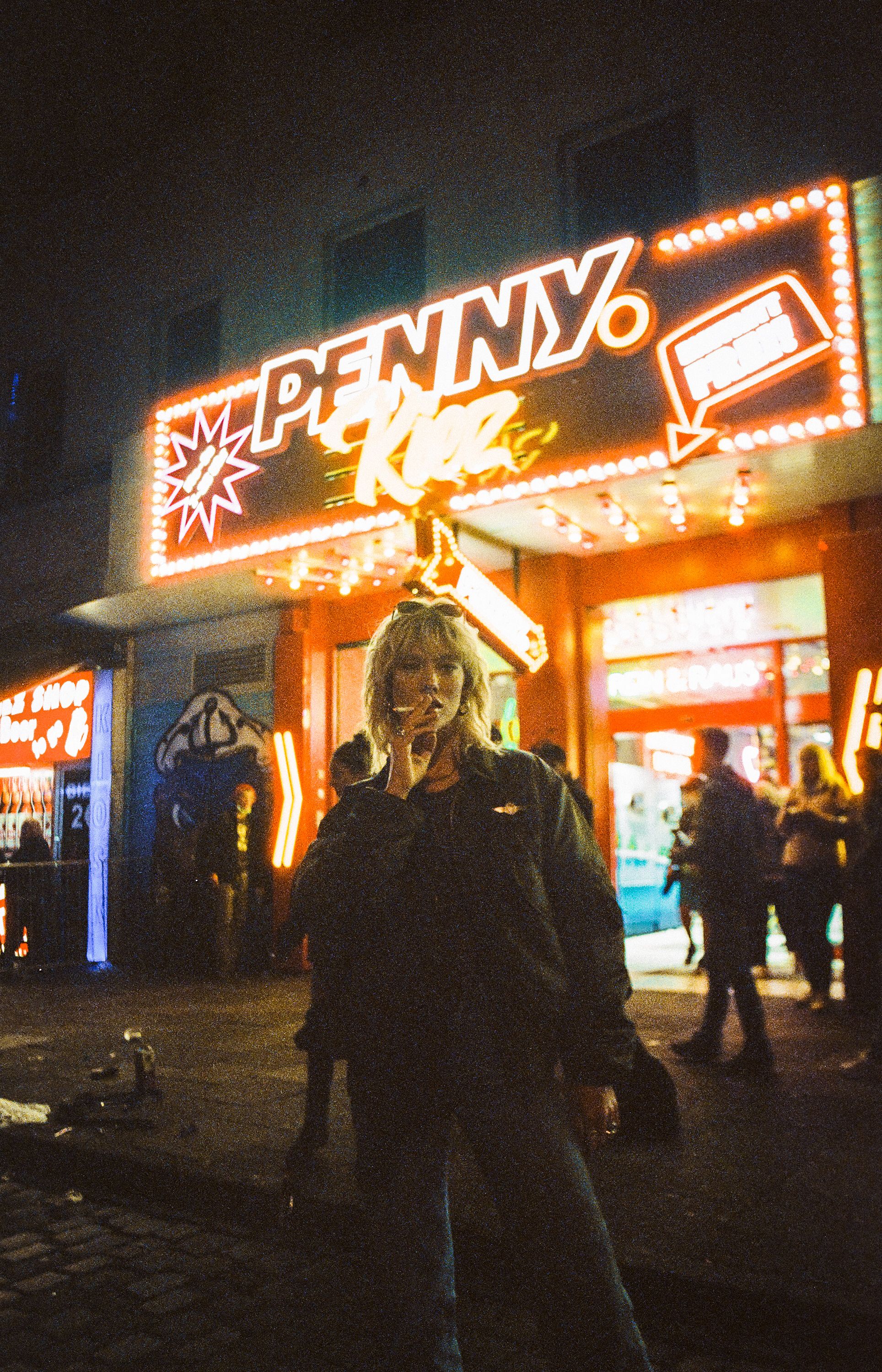 Shop Penge Photos, Download The BEST Free Shop Penge Stock Photos & HD ...
