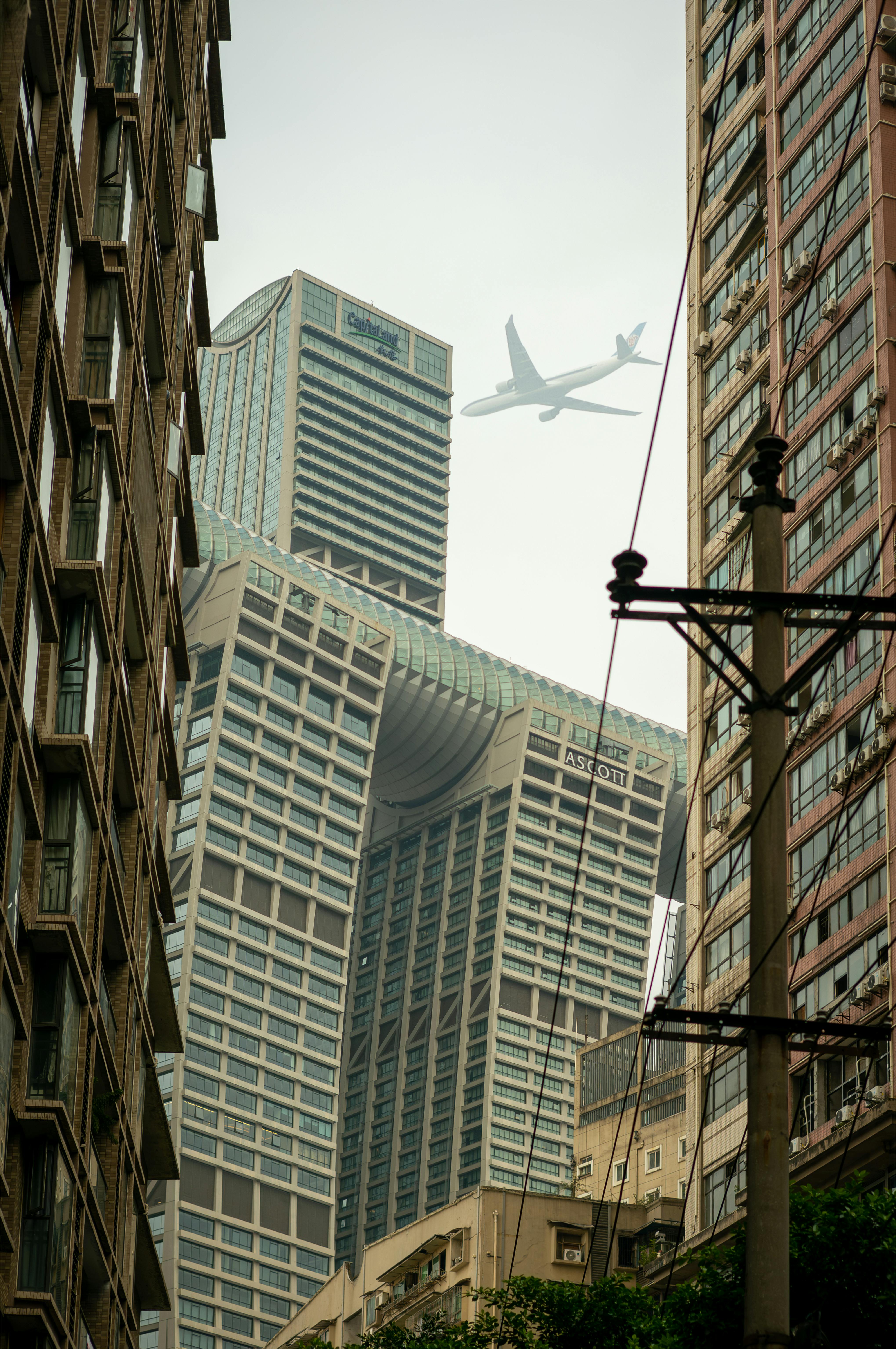 Huge Buildings Photos, Download The BEST Free Huge Buildings Stock ...