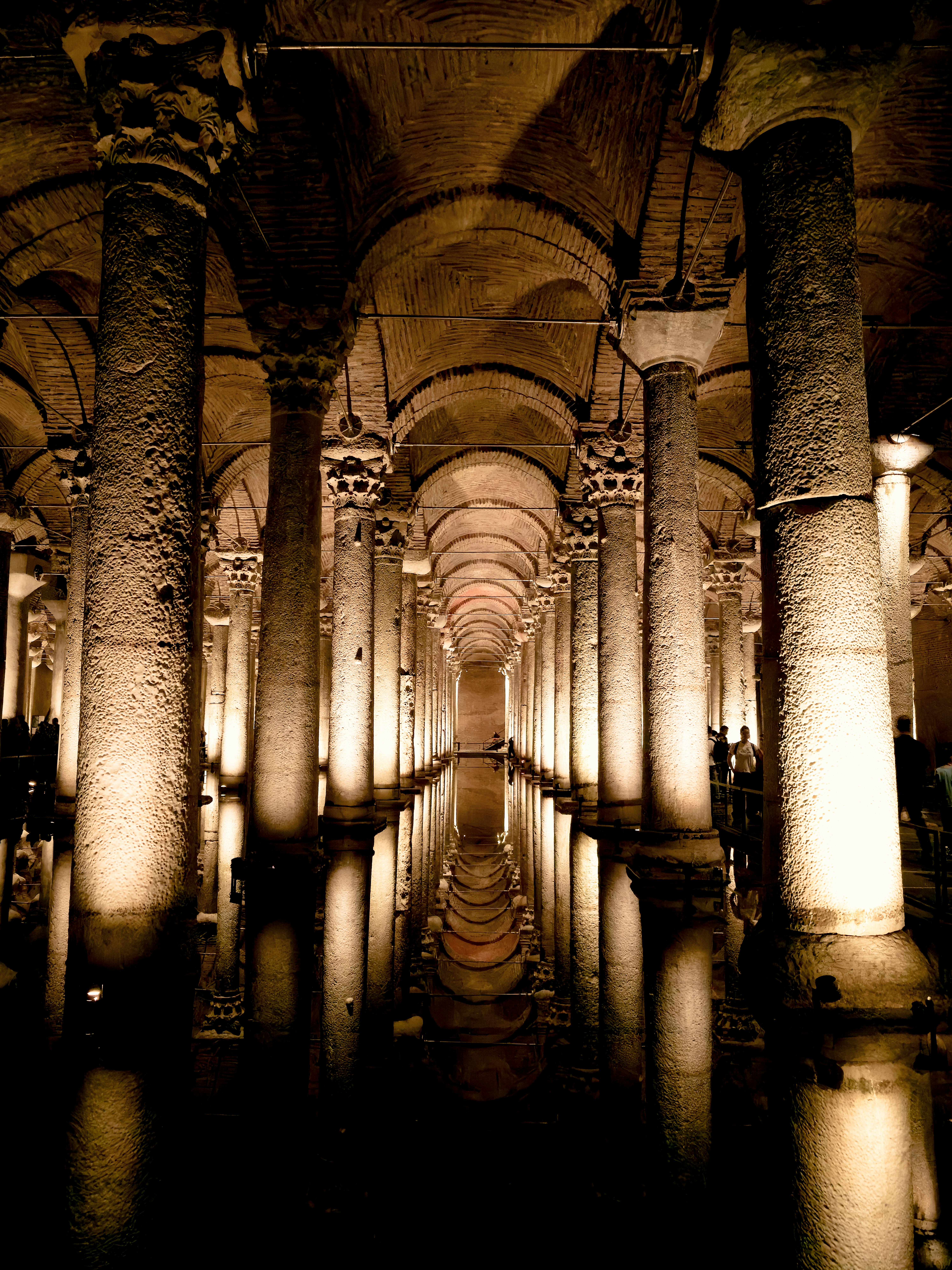 An Old Hall with Columns · Free Stock Photo