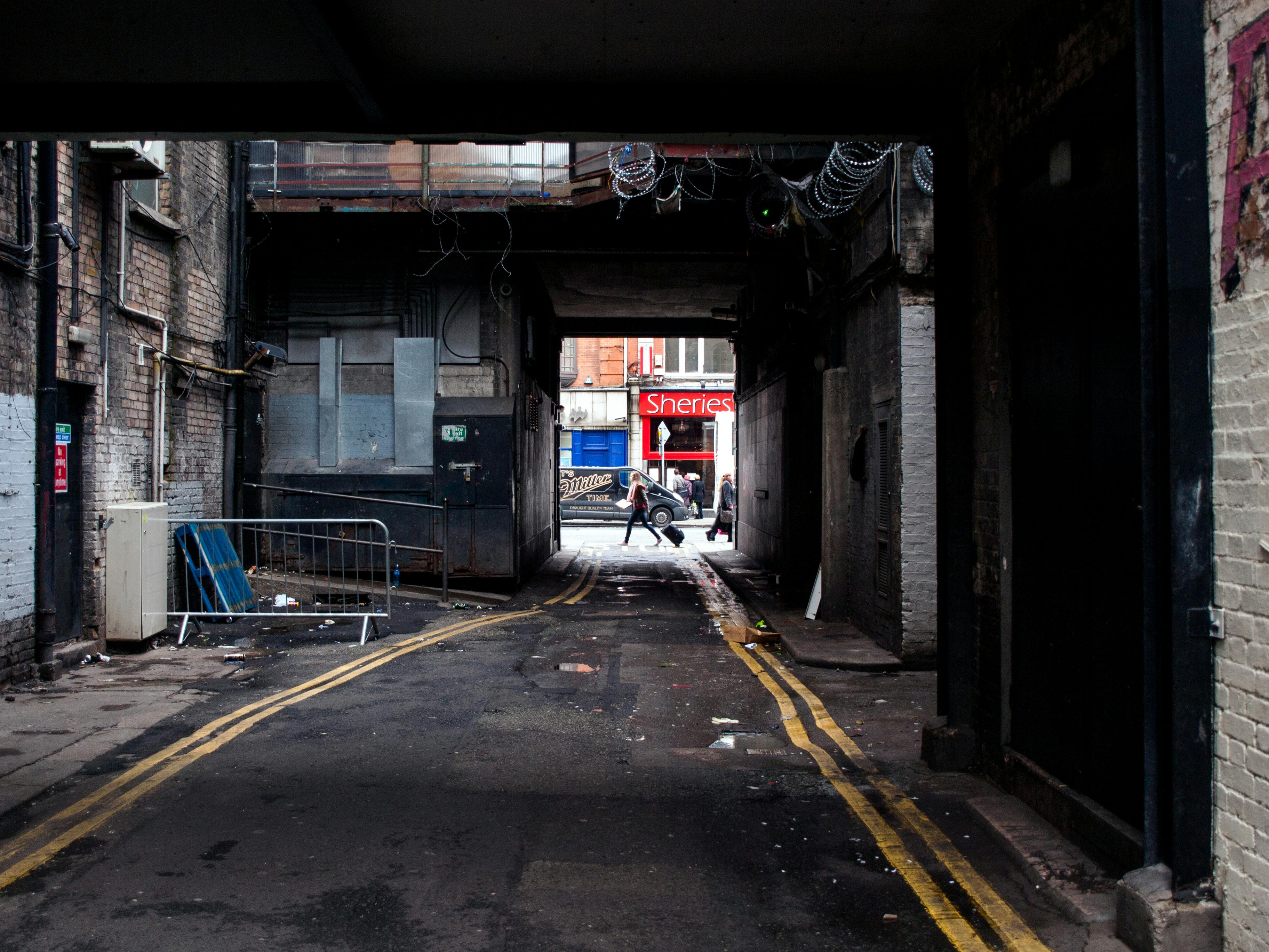 Abandoned Street in City · Free Stock Photo