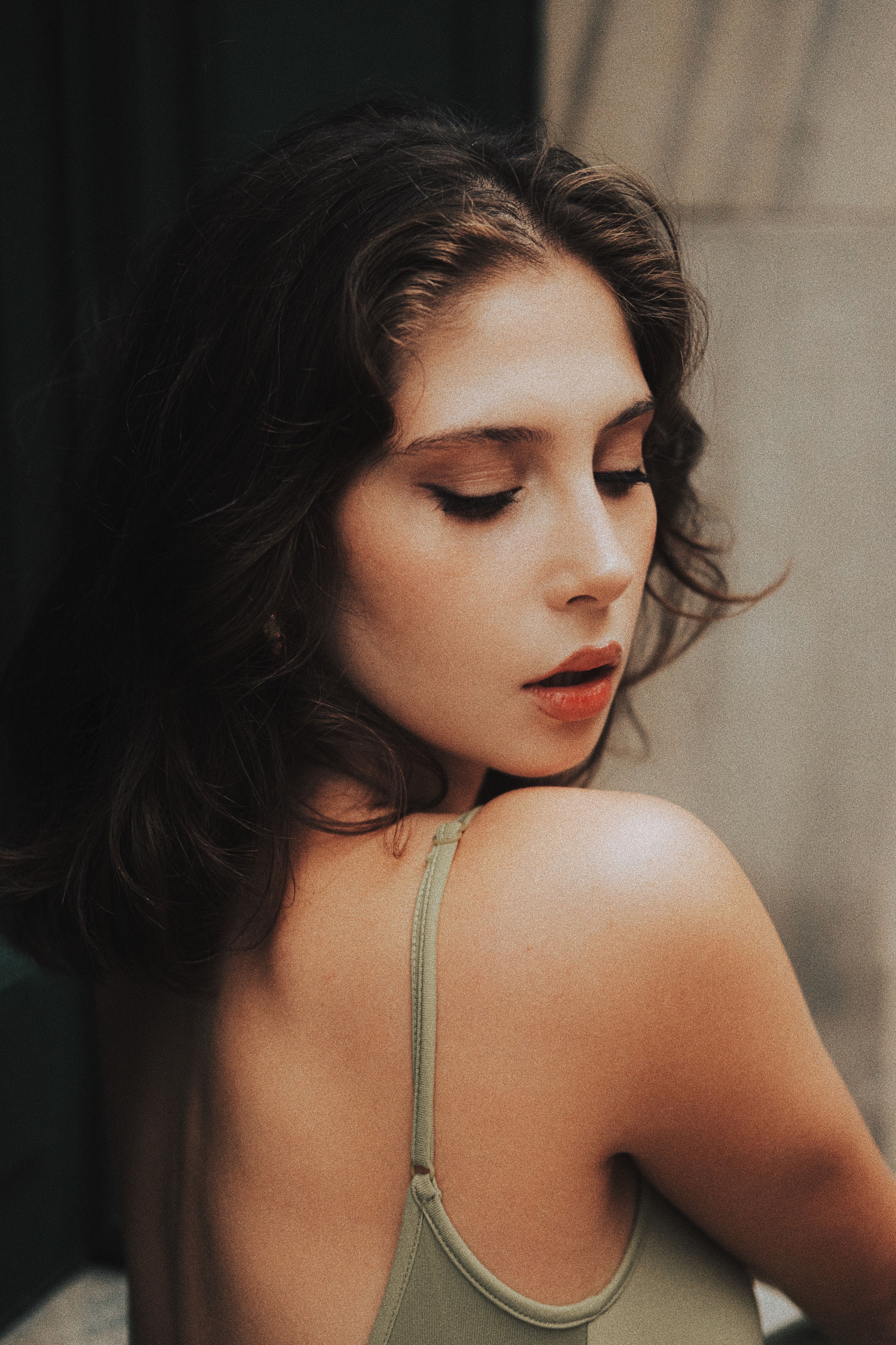 model-looking-down-free-stock-photo