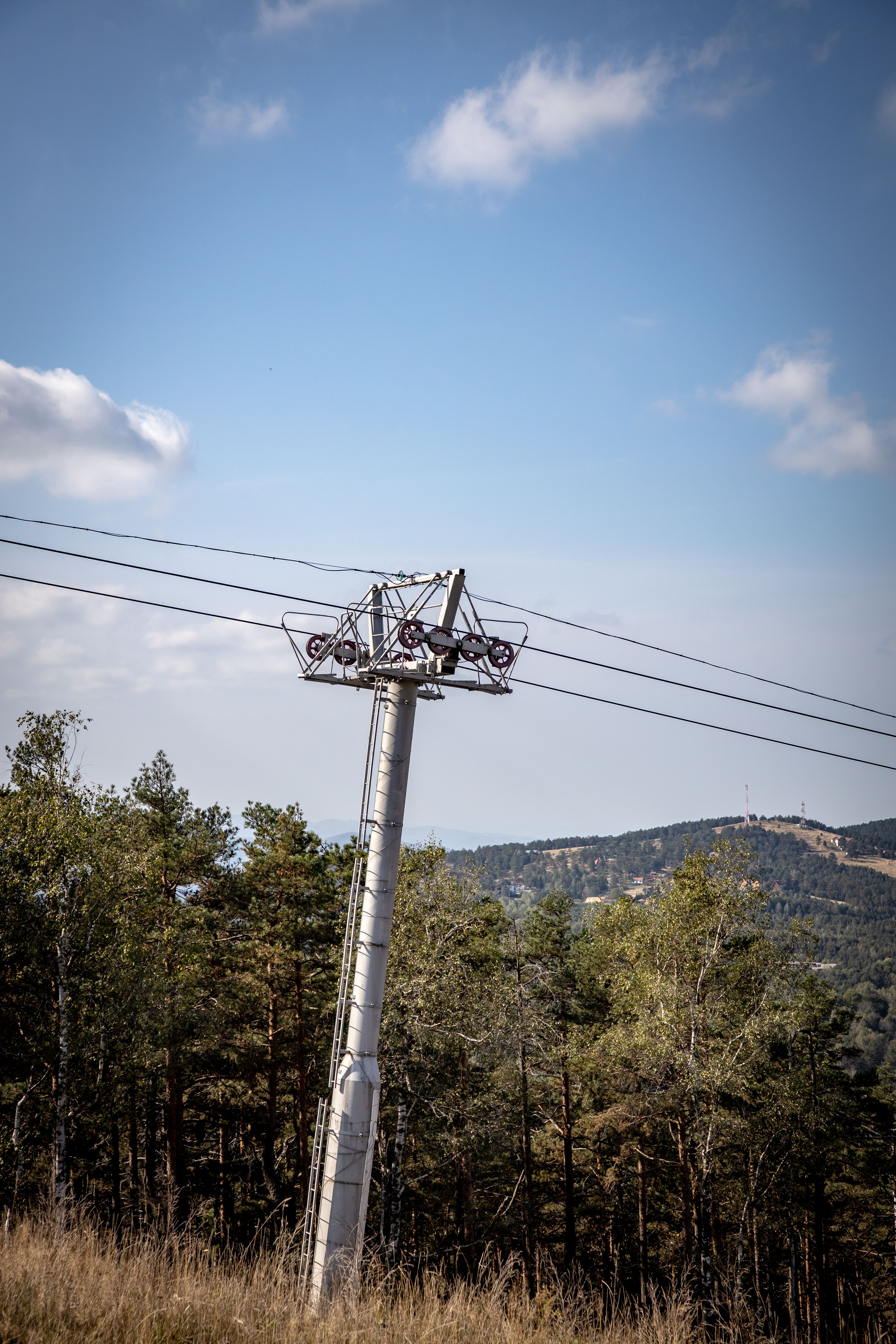 Gondola Lift Line · Free Stock Photo