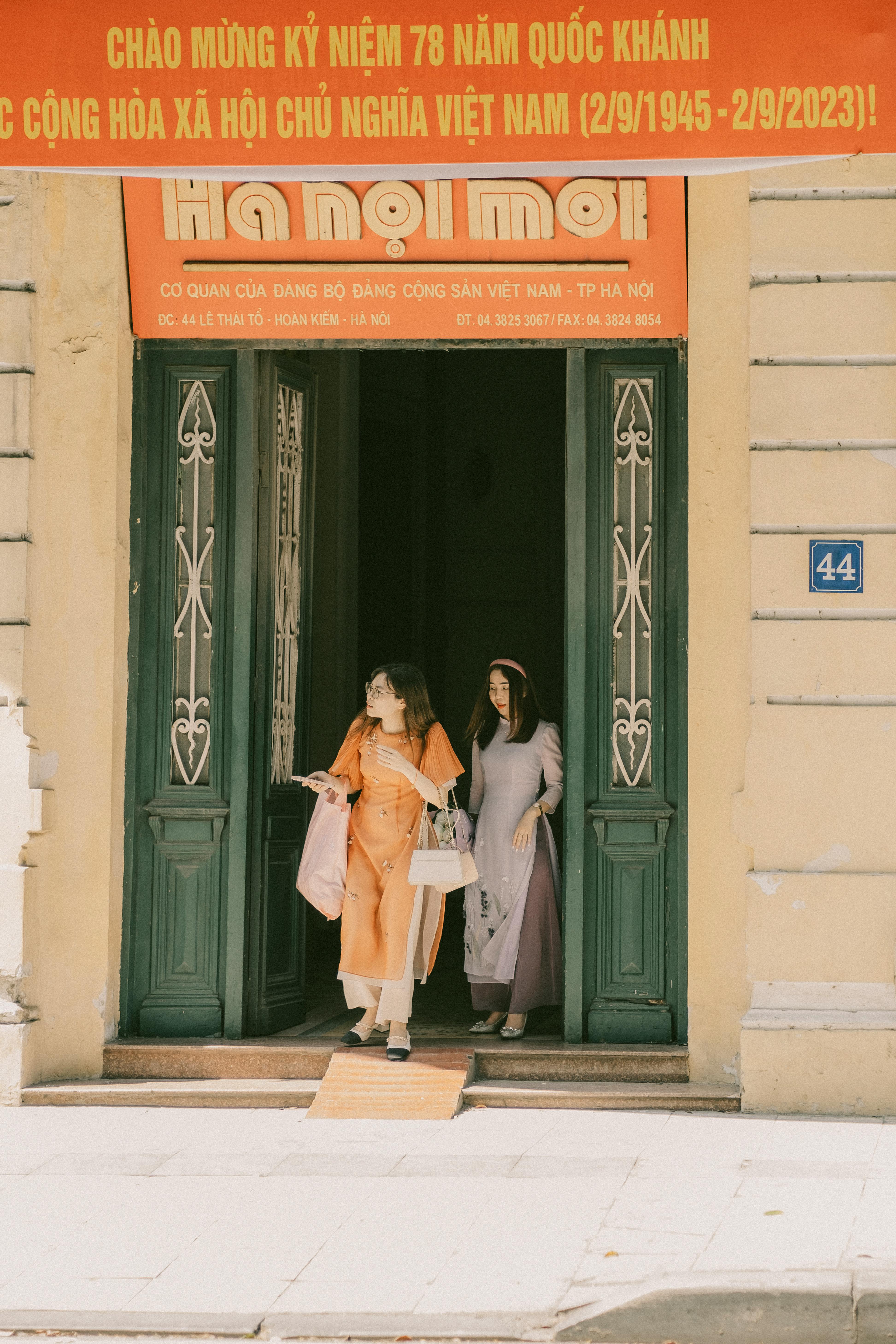 Women Walking out Store · Free Stock Photo