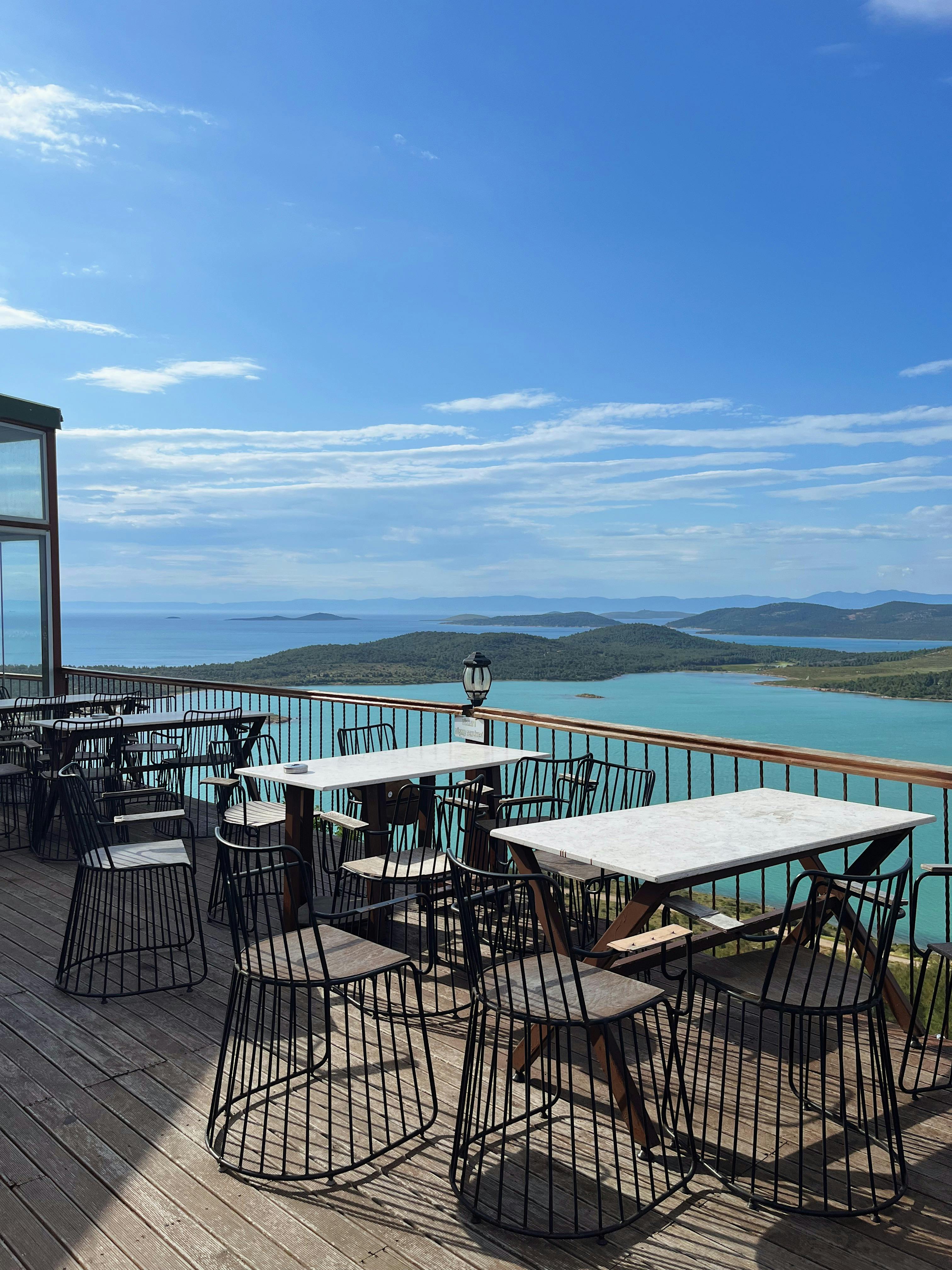The view from the top of a restaurant overlooking the ocean · Free ...