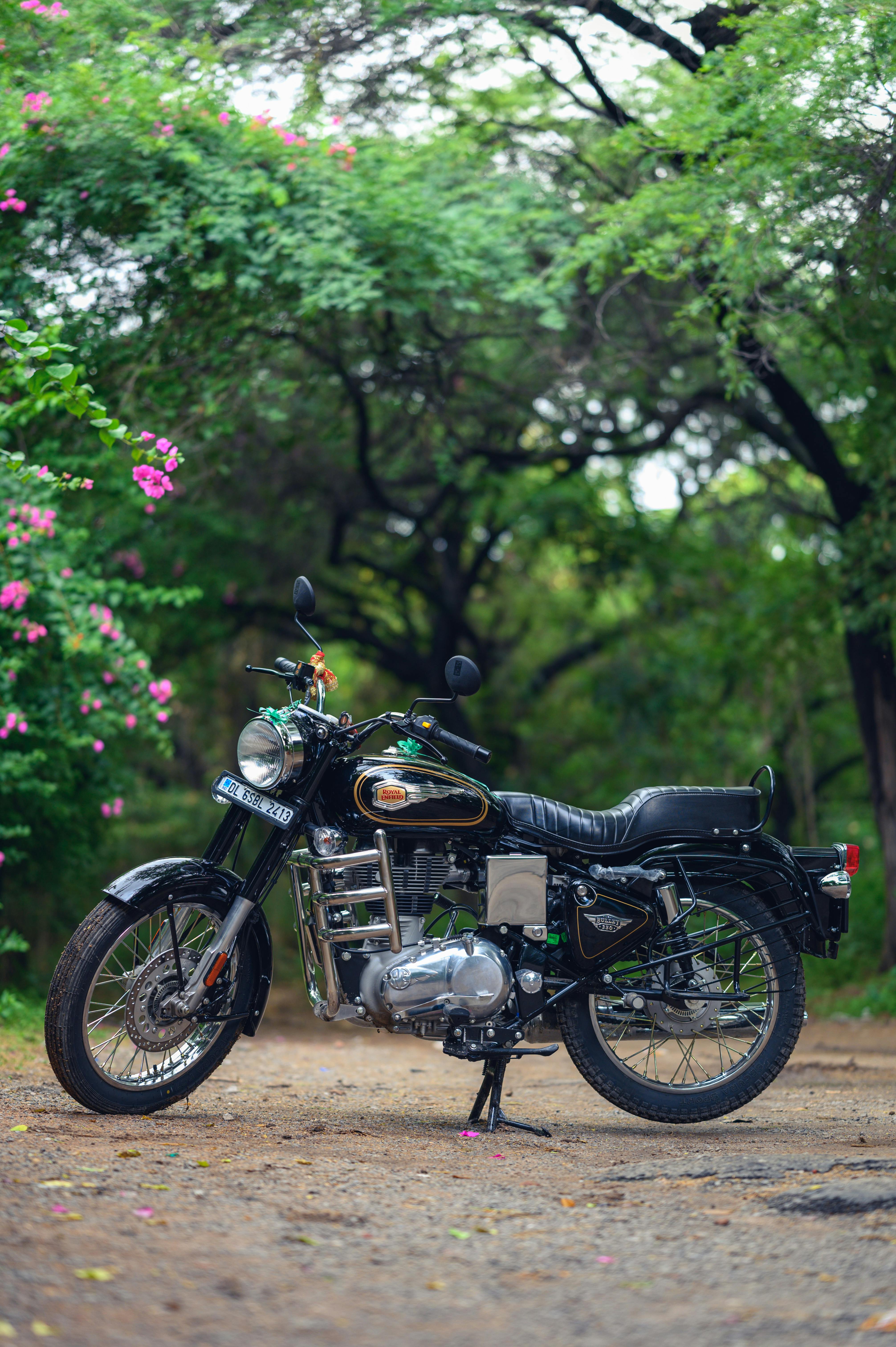 Indian Riding Bike Photos, Download The BEST Free Indian Riding Bike ...