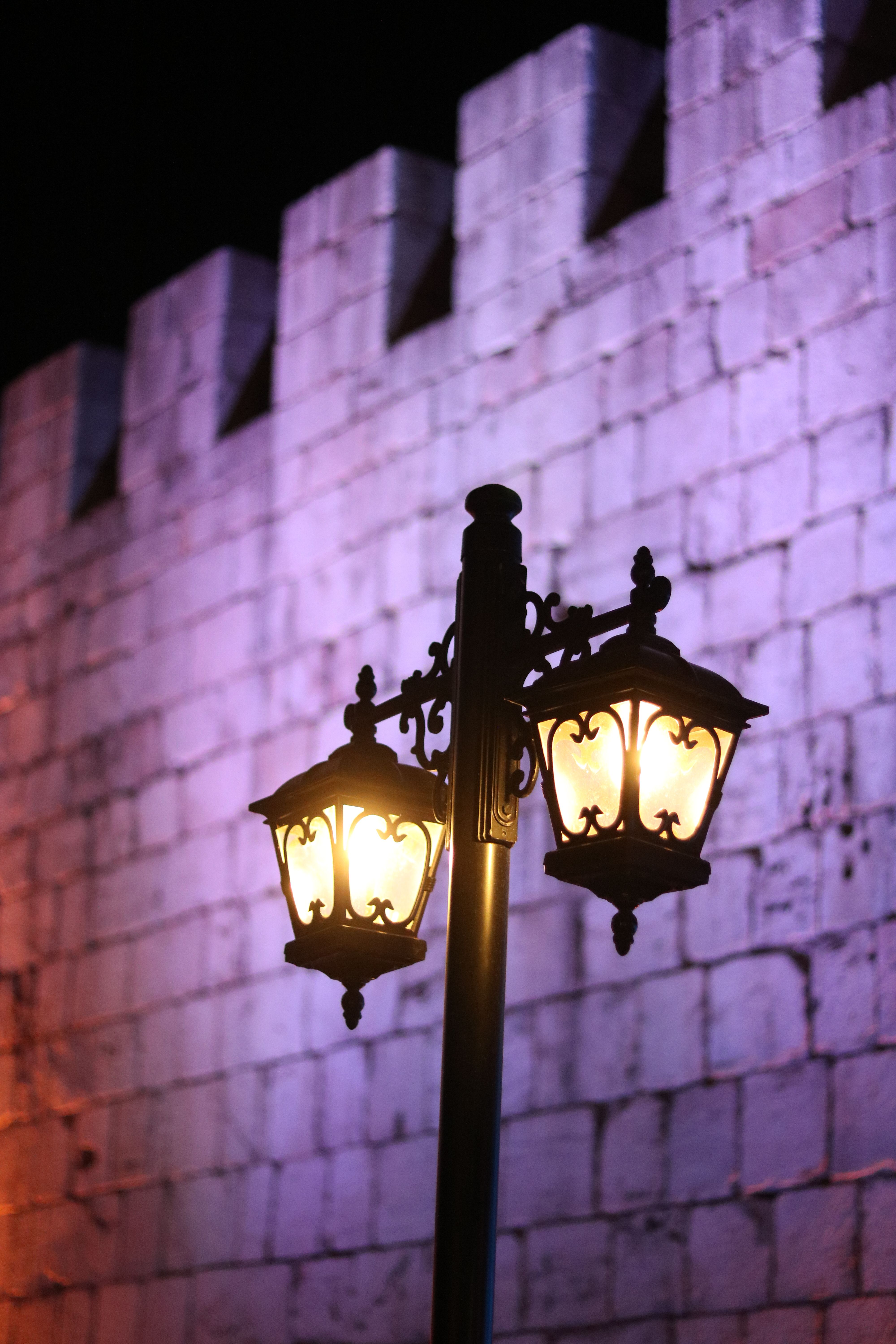 Street Lamp at Night · Free Stock Photo