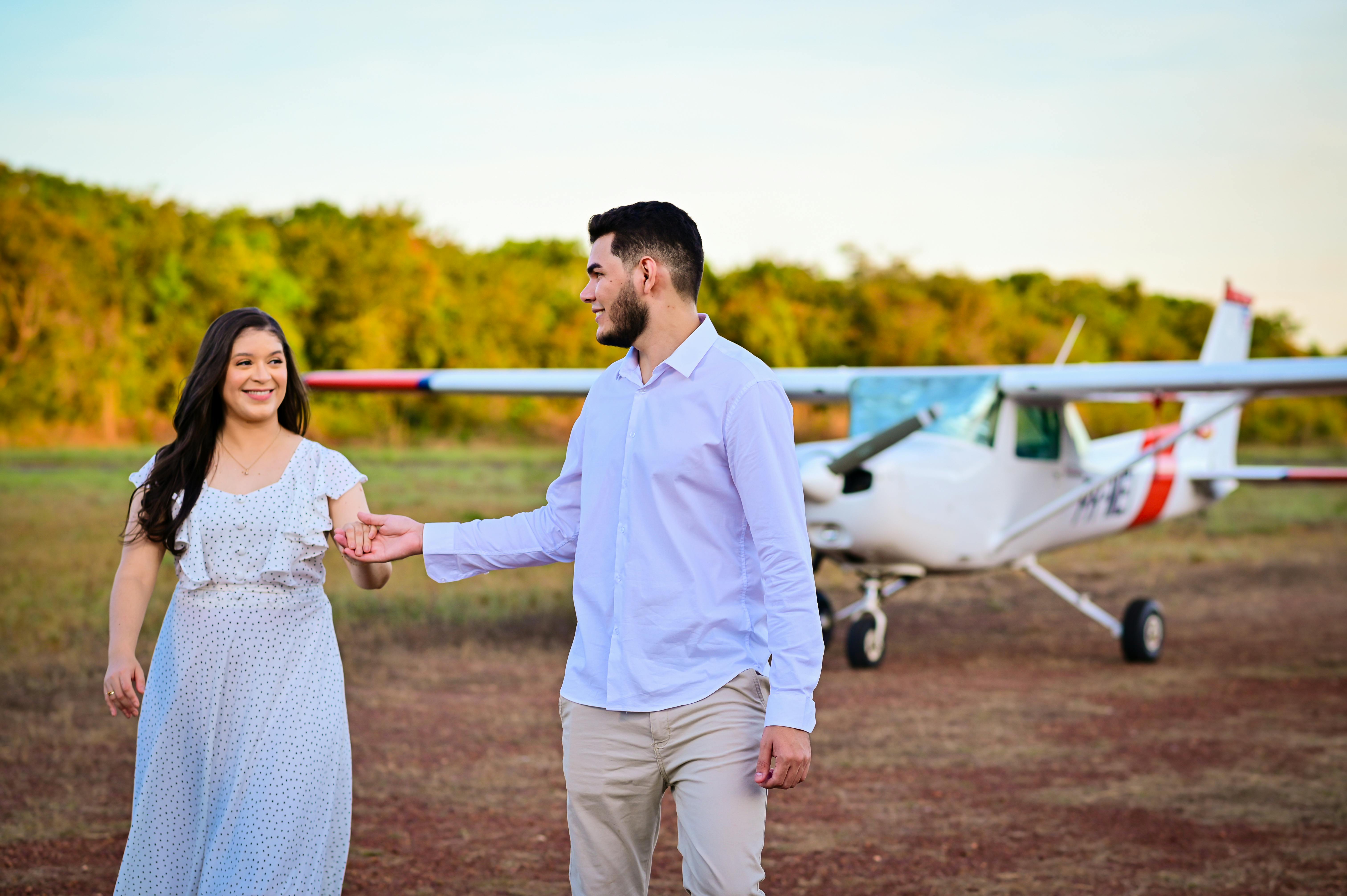 Airplane Couple Photos, Download The BEST Free Airplane Couple Stock ...