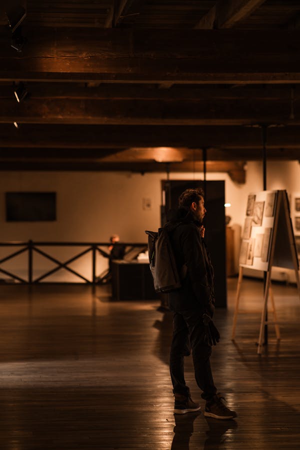 Museum Visitor Photos, Download The BEST Free Museum Visitor Stock ...