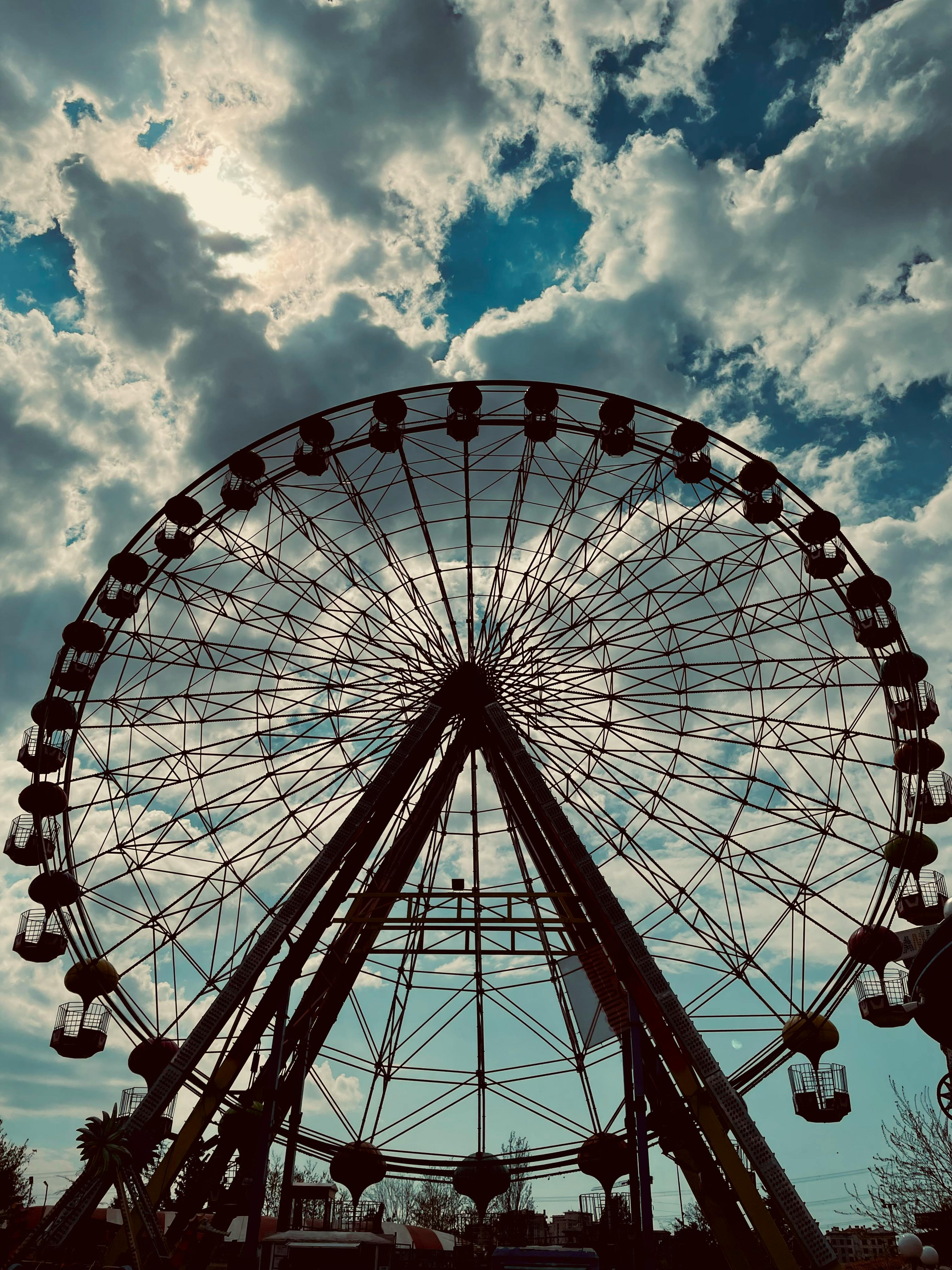 Selective Focus Photography of Ferris Wheel · Free Stock Photo