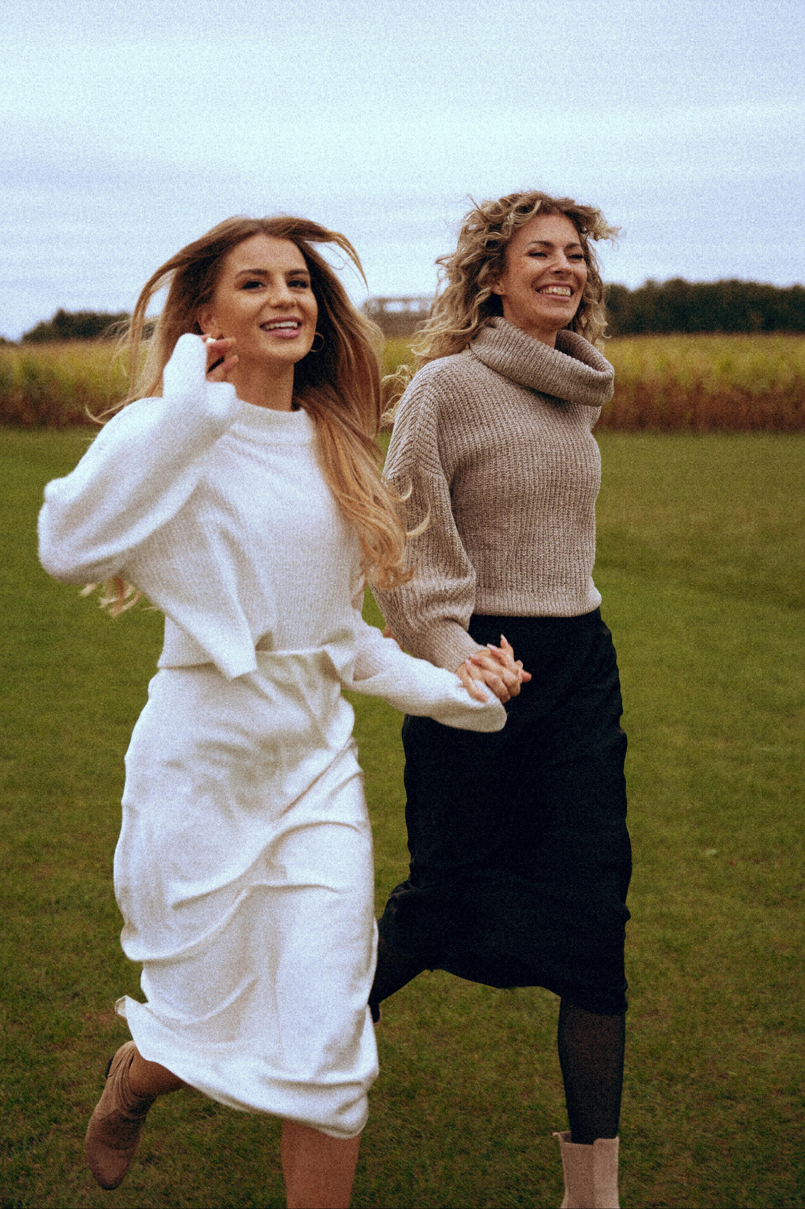 Gm Paire Photos, Download The BEST Free Gm Paire Stock Photos & HD Images