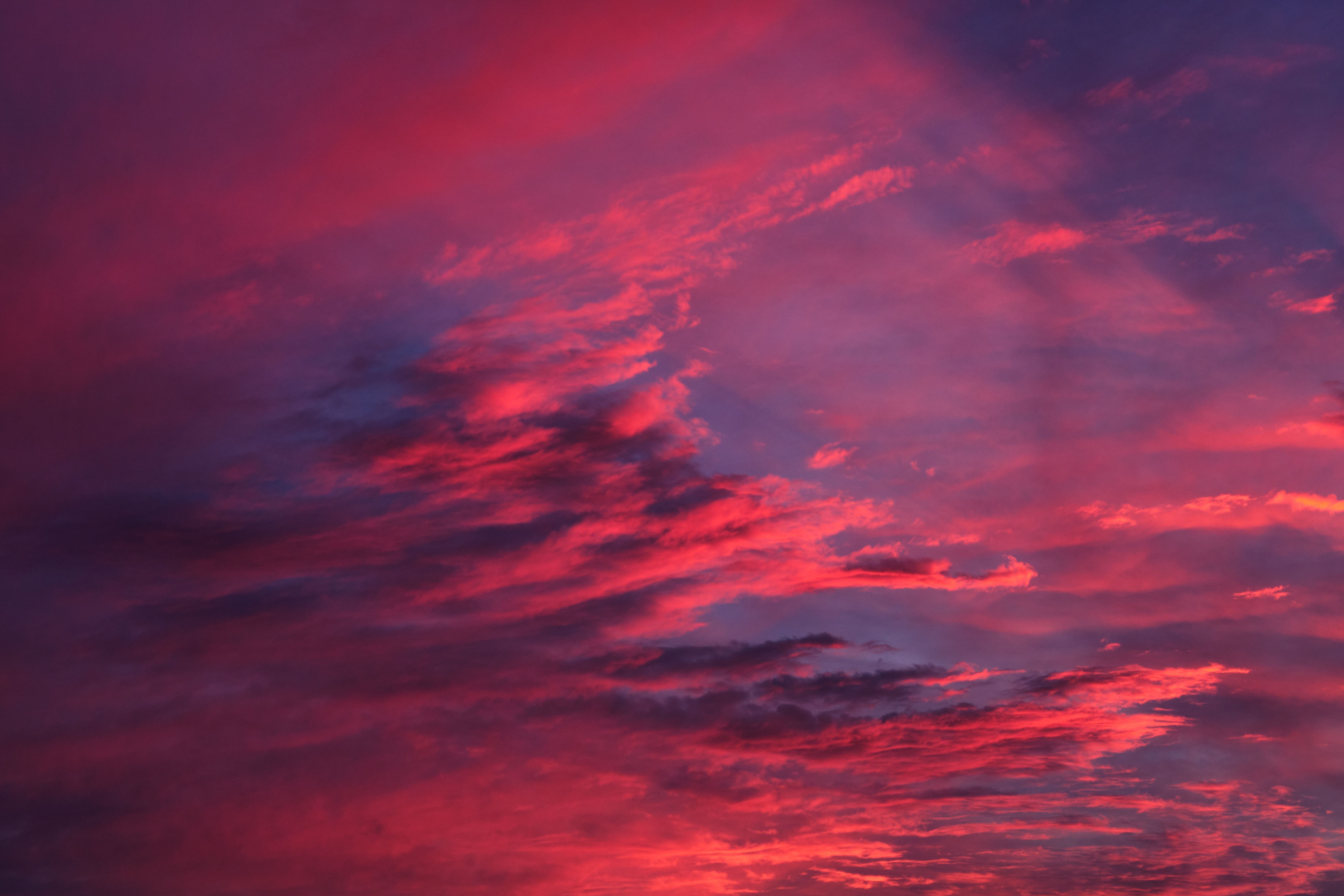 Red Sky and Clouds at Dusk · Free Stock Photo