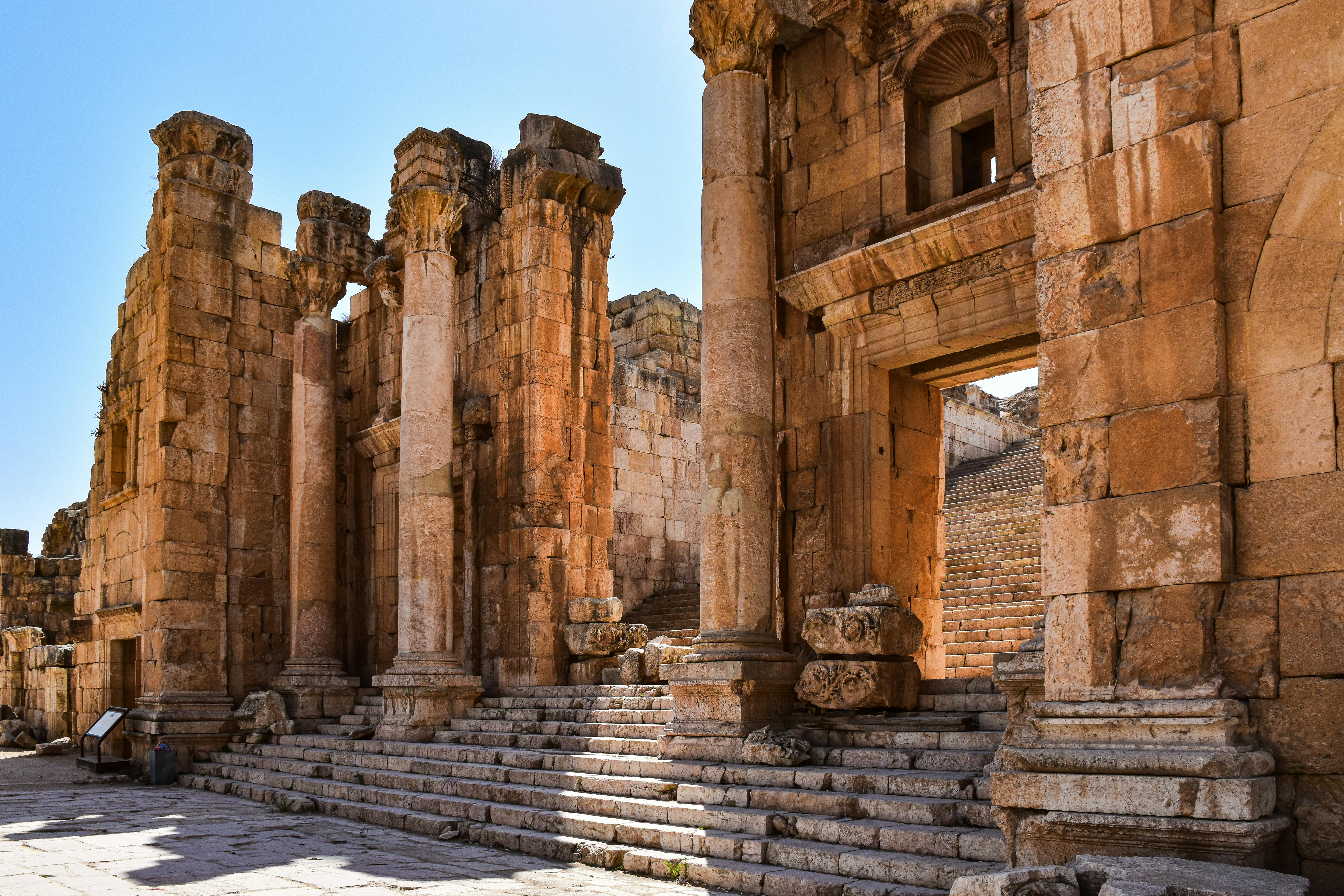 Ruins of Ancient Temple in Jordan · Free Stock Photo