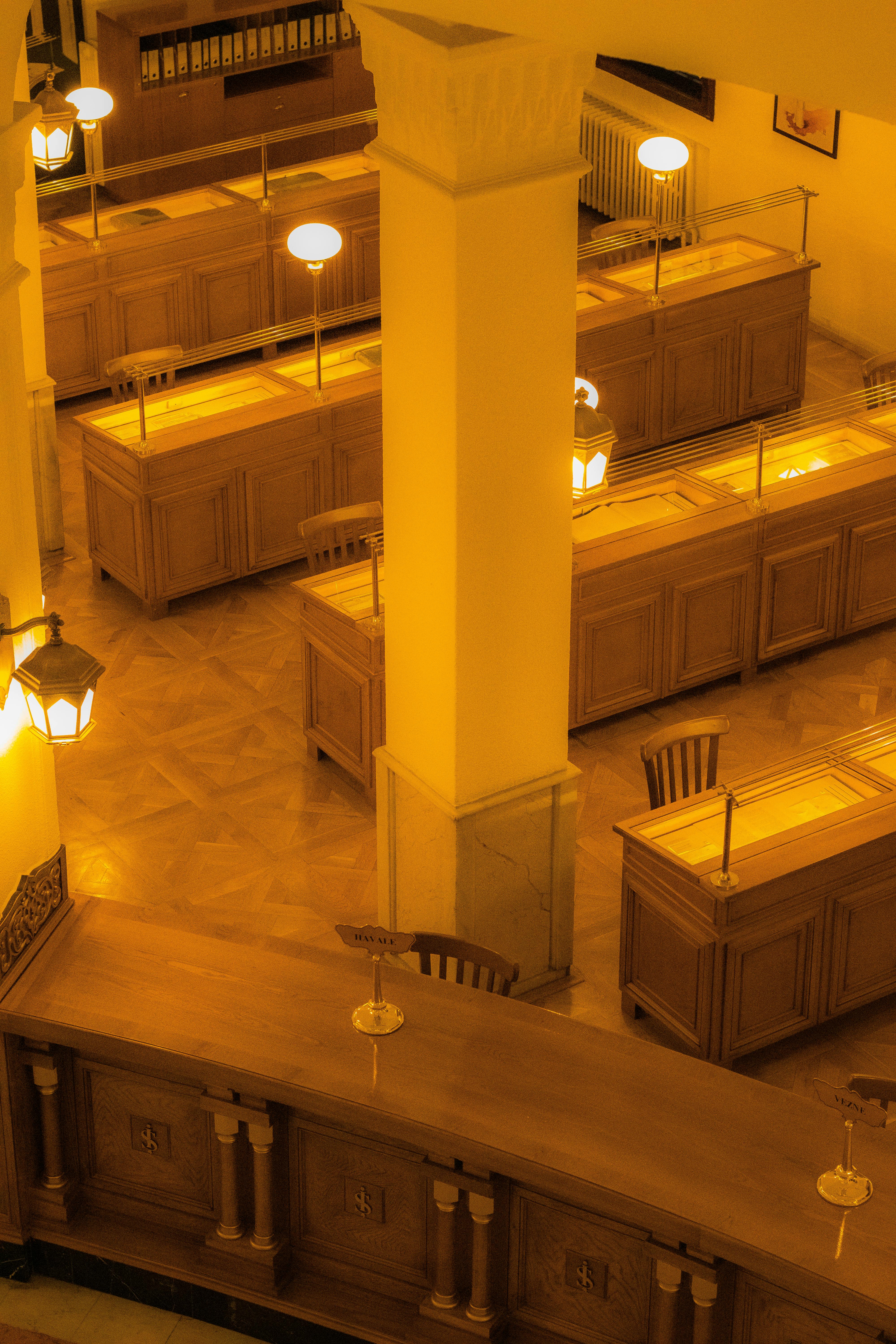 Furniture around Columns · Free Stock Photo