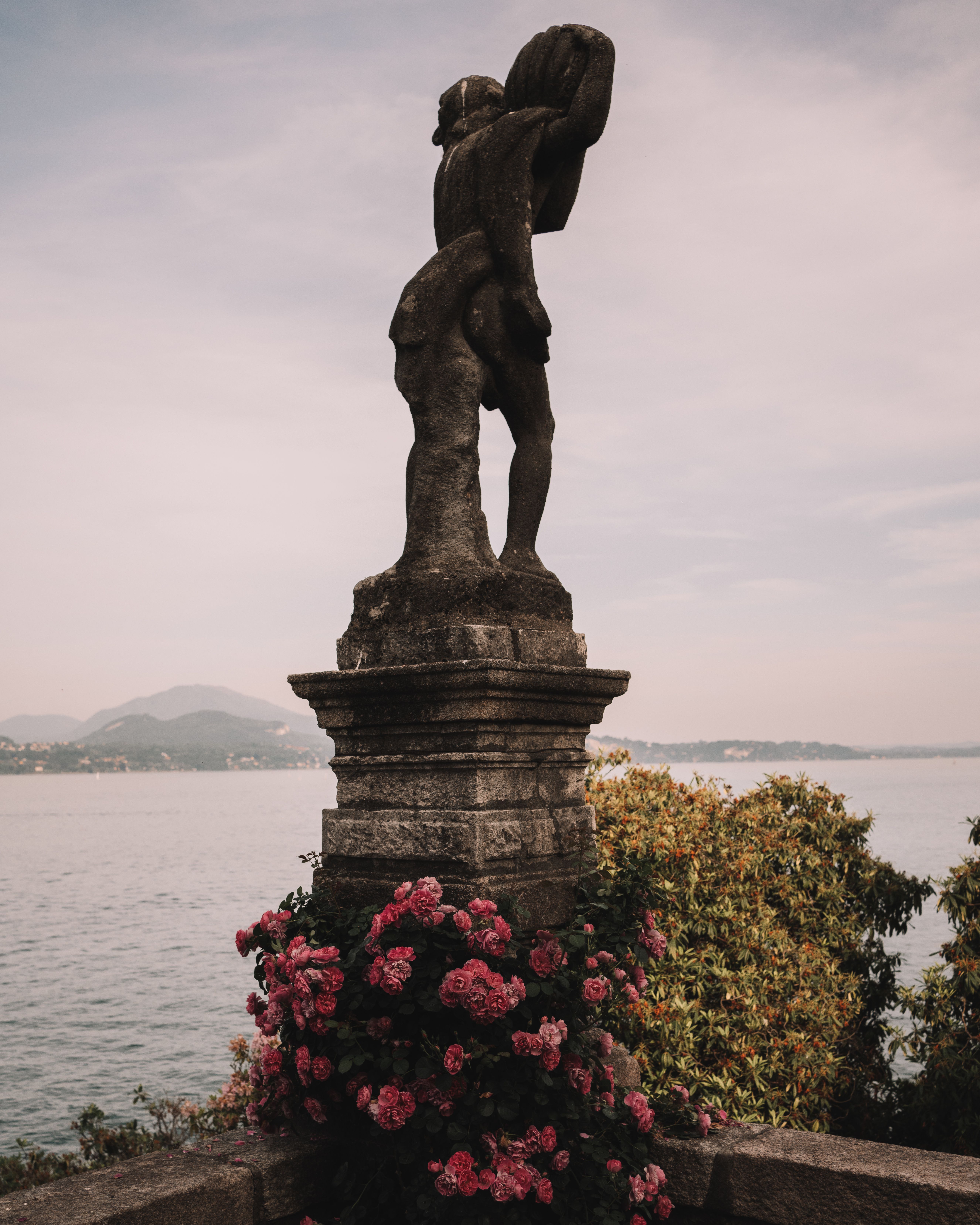 Statue by the Como Lake in Italy · Free Stock Photo