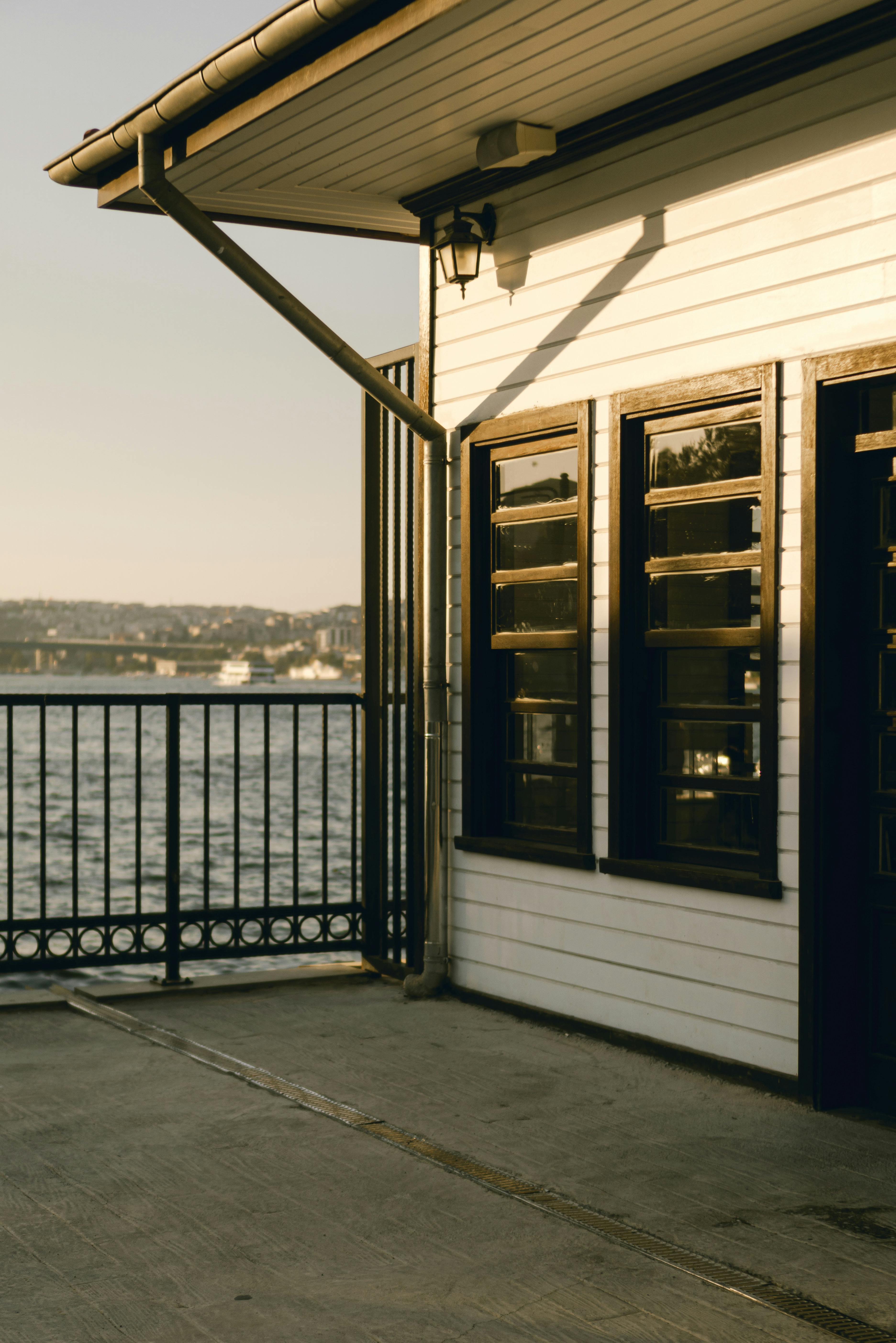 Wooden Building in a Harbor · Free Stock Photo