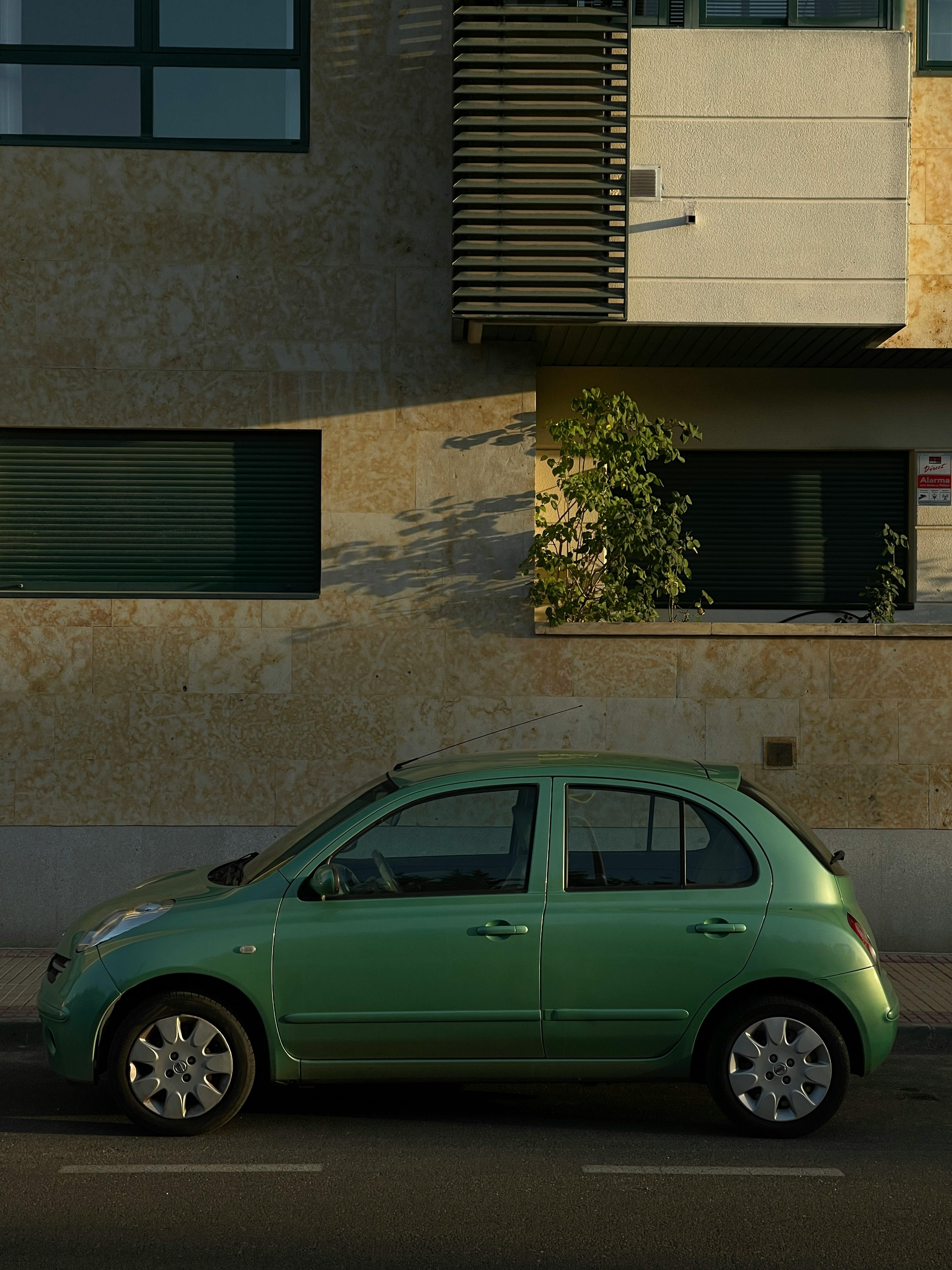 Green Color Car Photos, Download The BEST Free Green Color Car Stock ...