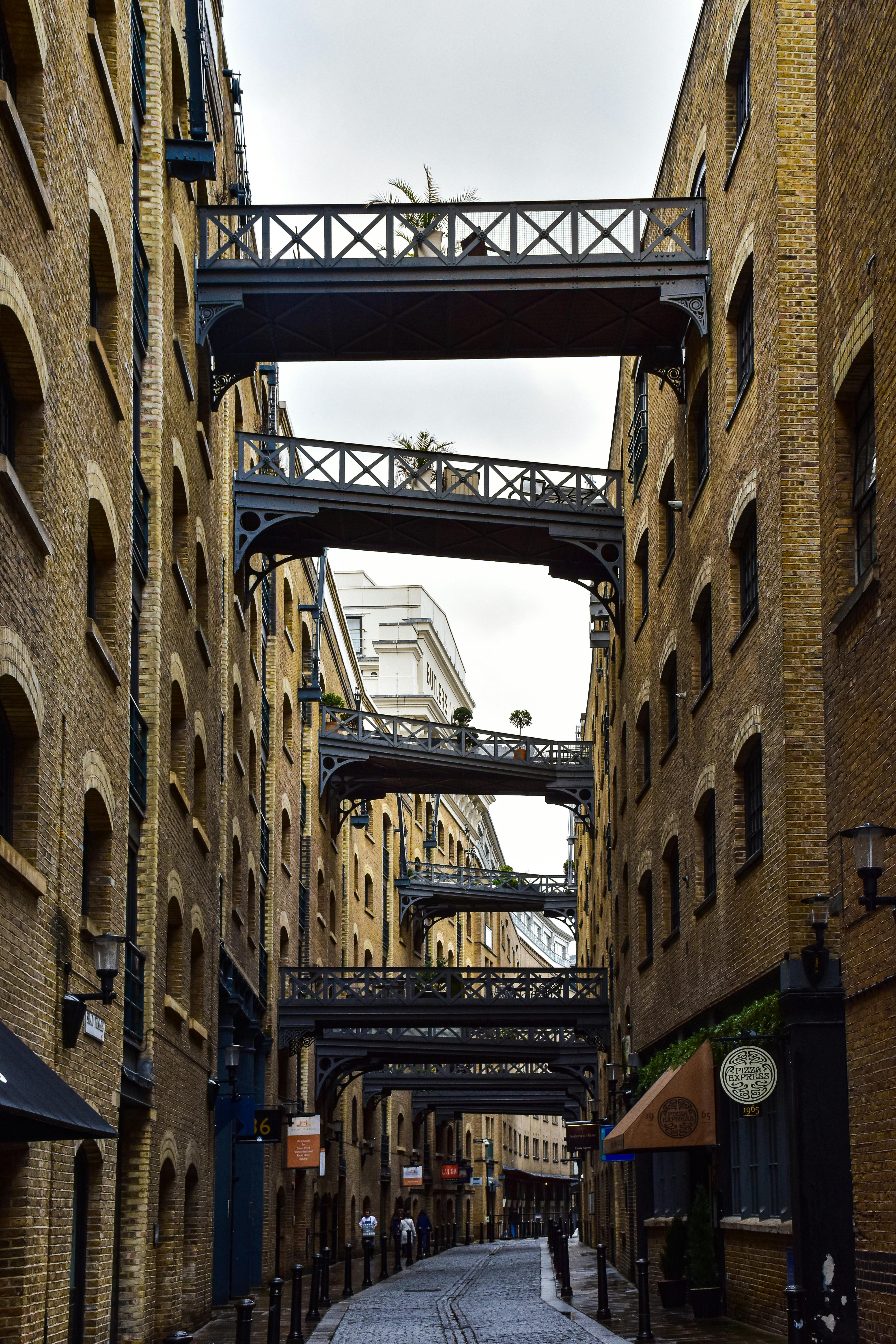 Shad Thames Street in London · Free Stock Photo