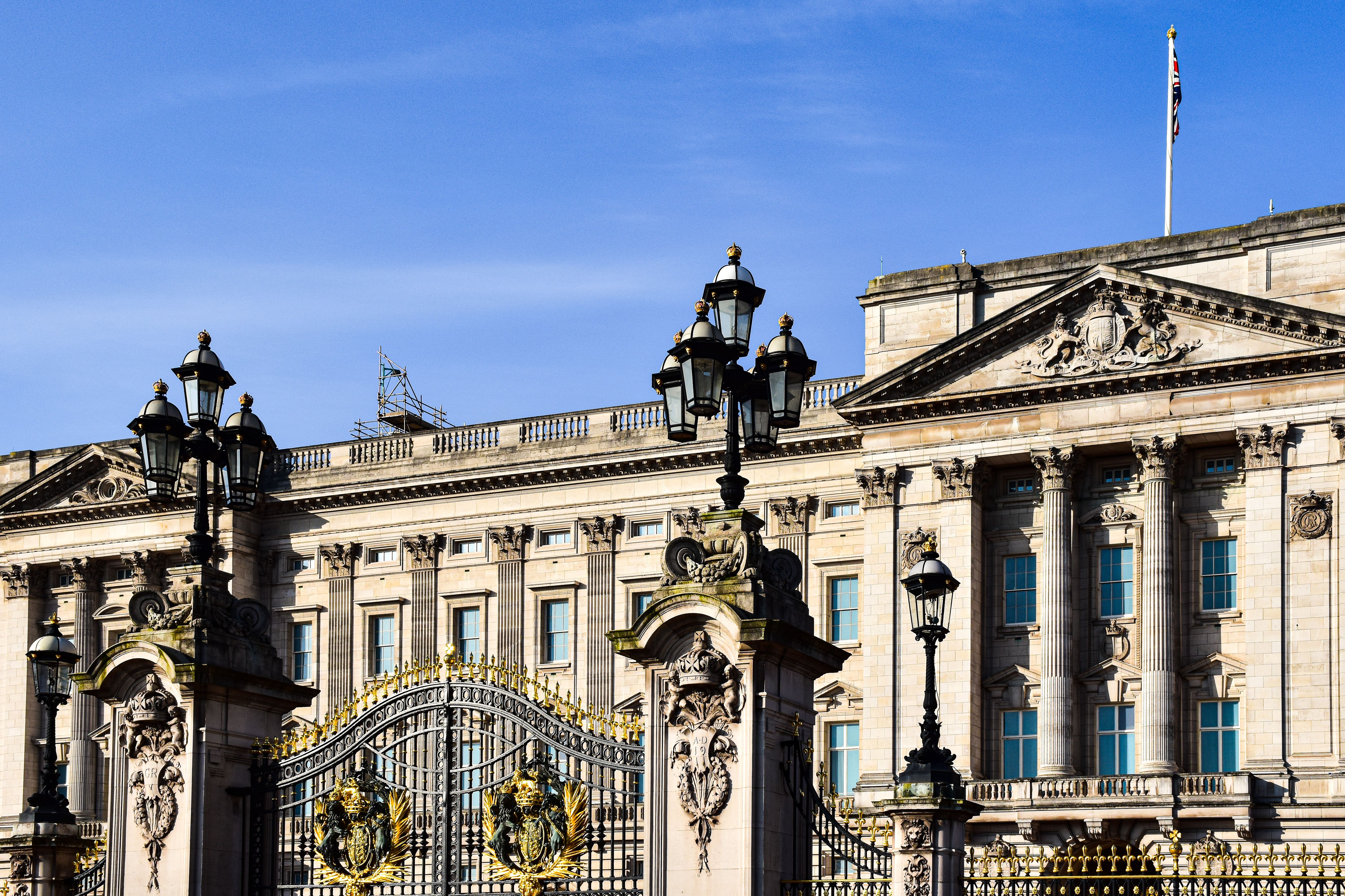 Facade of the Buckingham Palace in London, England, UK · Free Stock Photo
