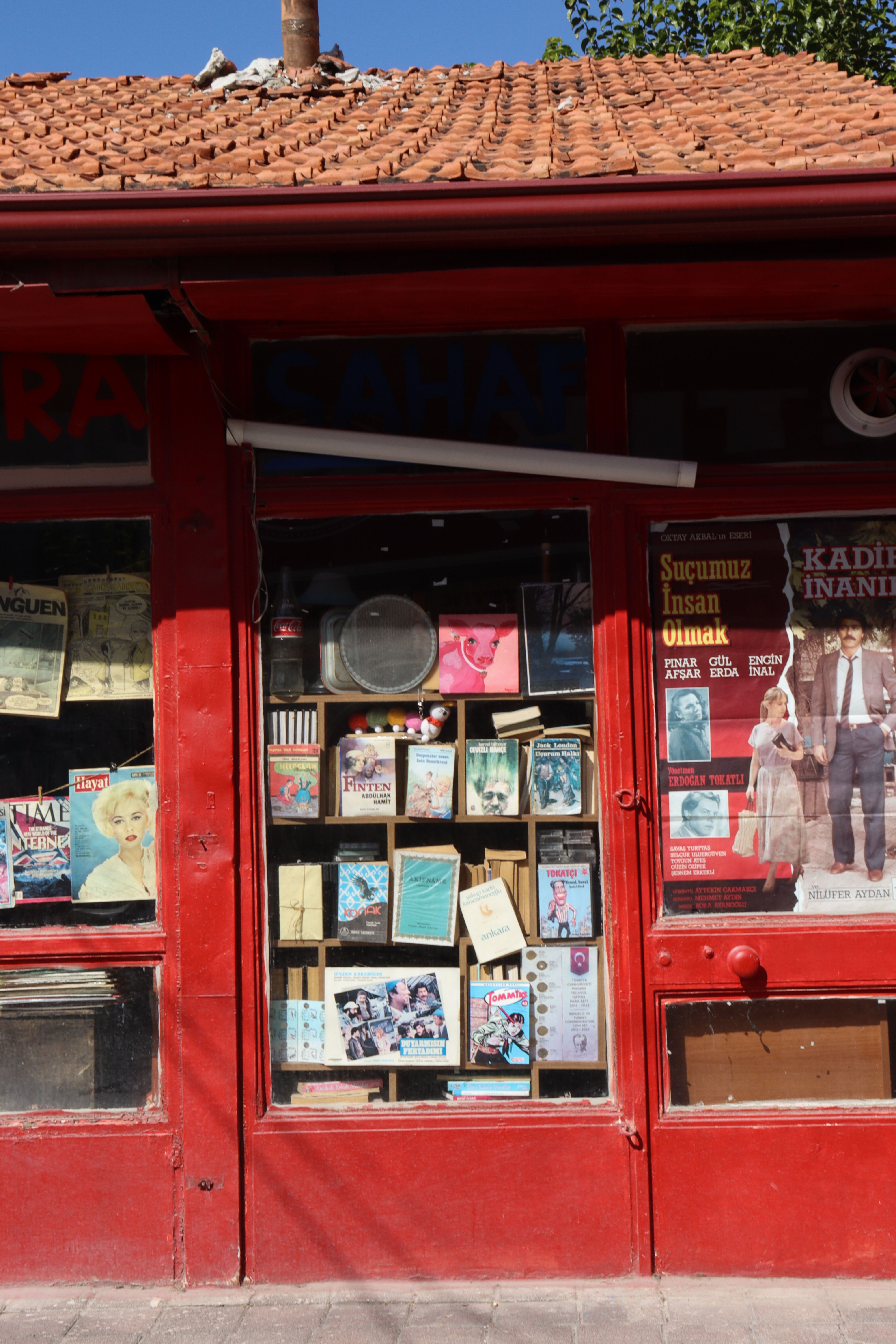 Store in Town · Free Stock Photo