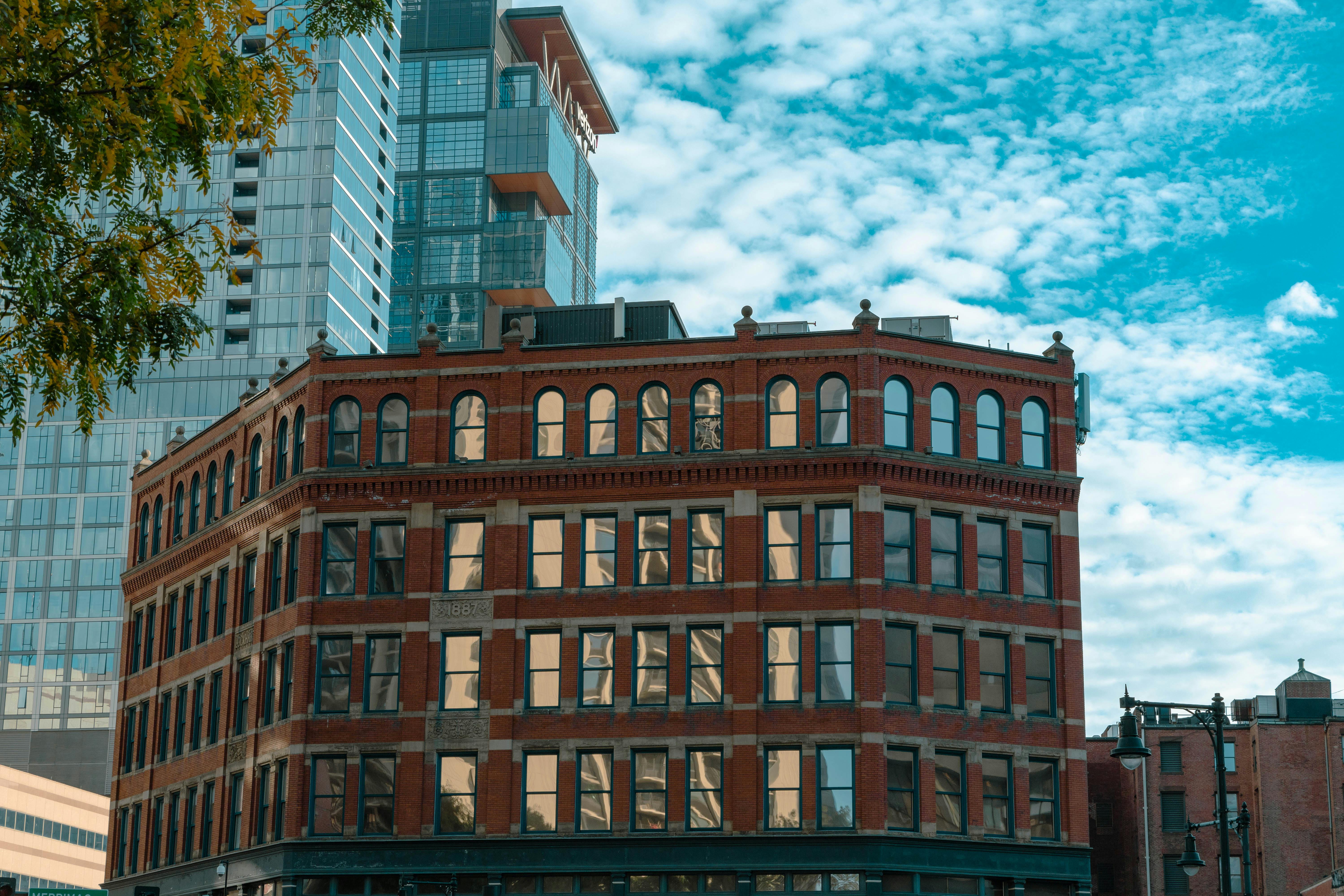 Modern Hotel Building in a City Center · Free Stock Photo