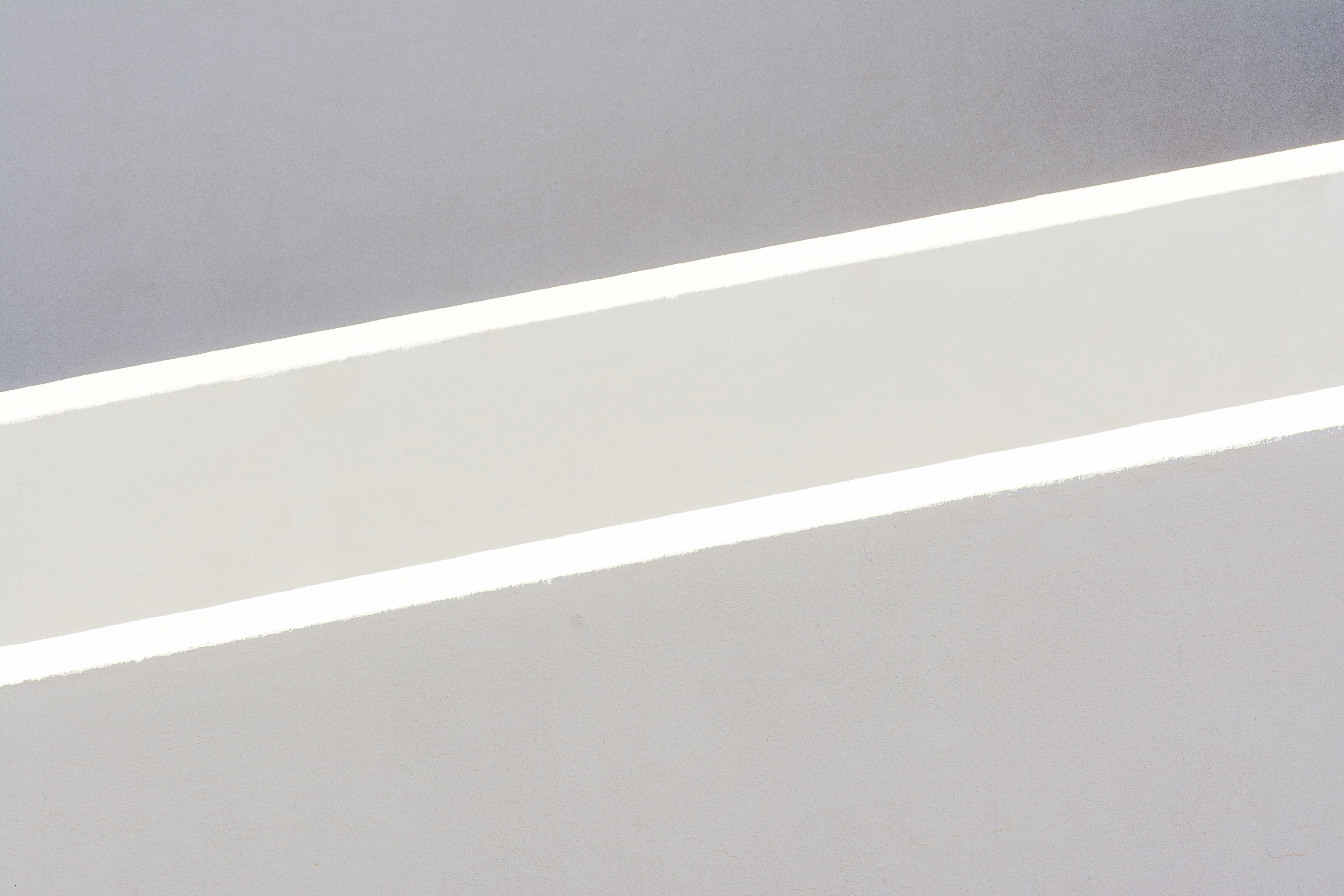 Minimalist Parallel Gray and White Lines · Free Stock Photo