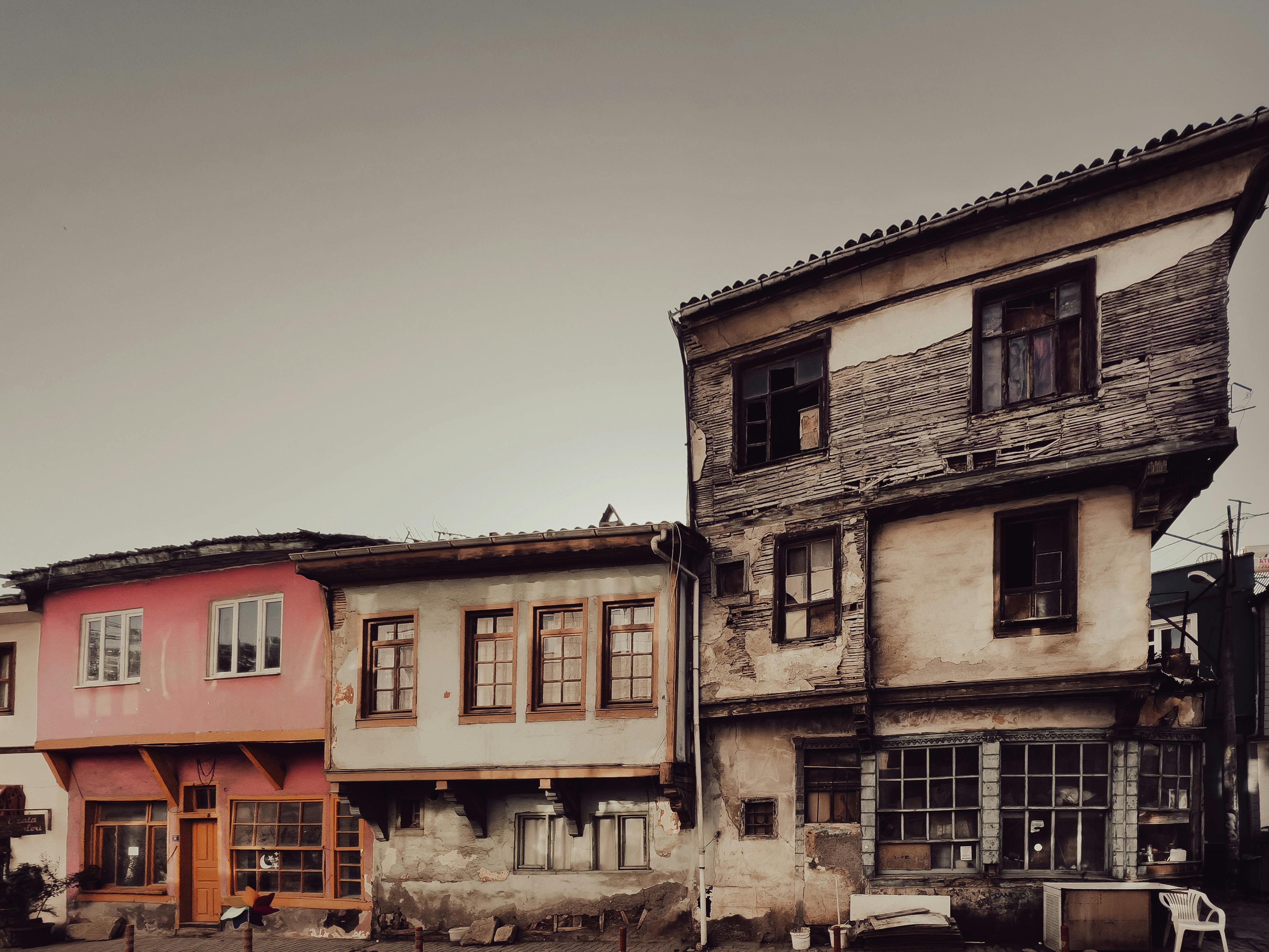 Broken Buildings Photos, Download The BEST Free Broken Buildings Stock ...