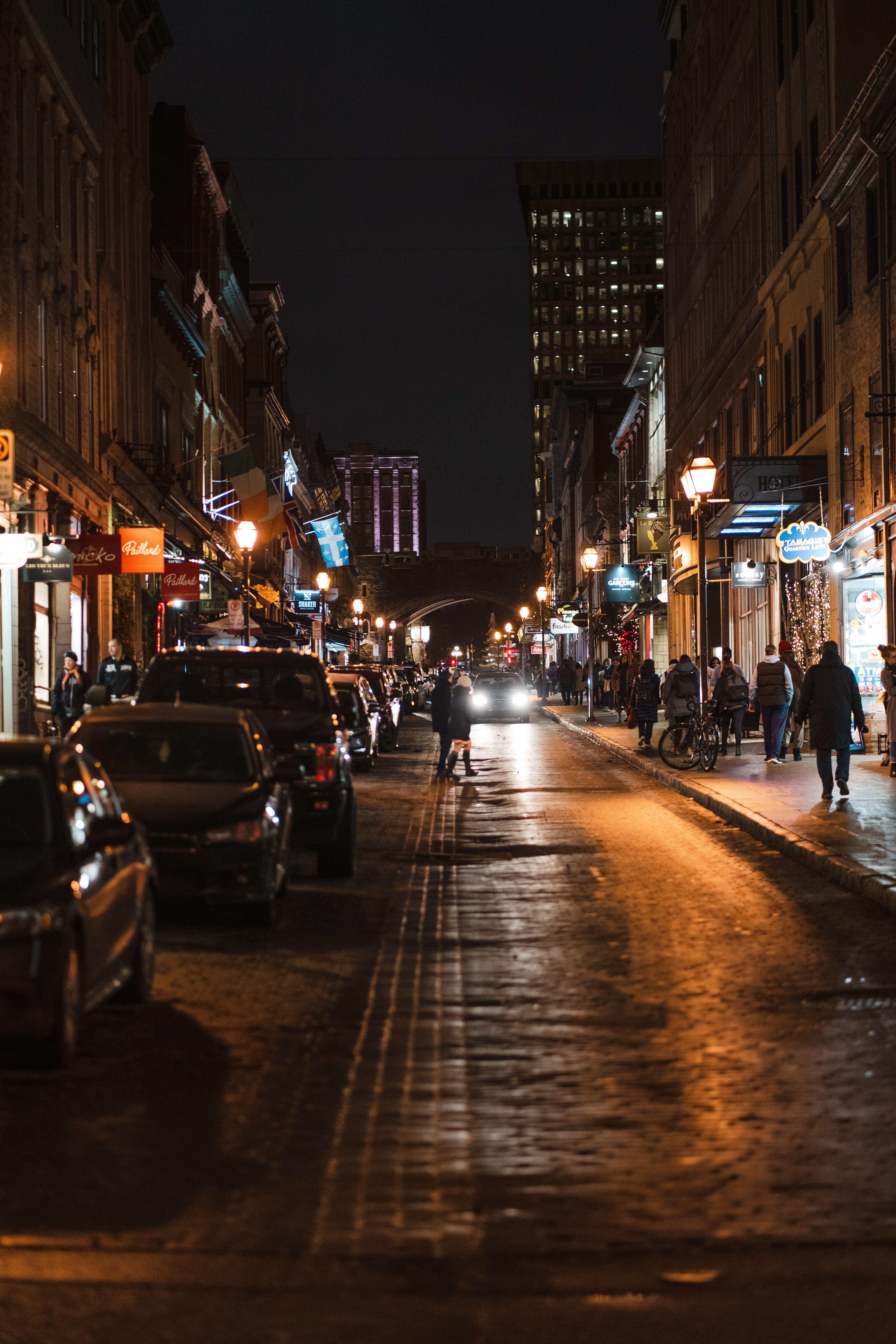People and Cars on Street in City at Night · Free Stock Photo