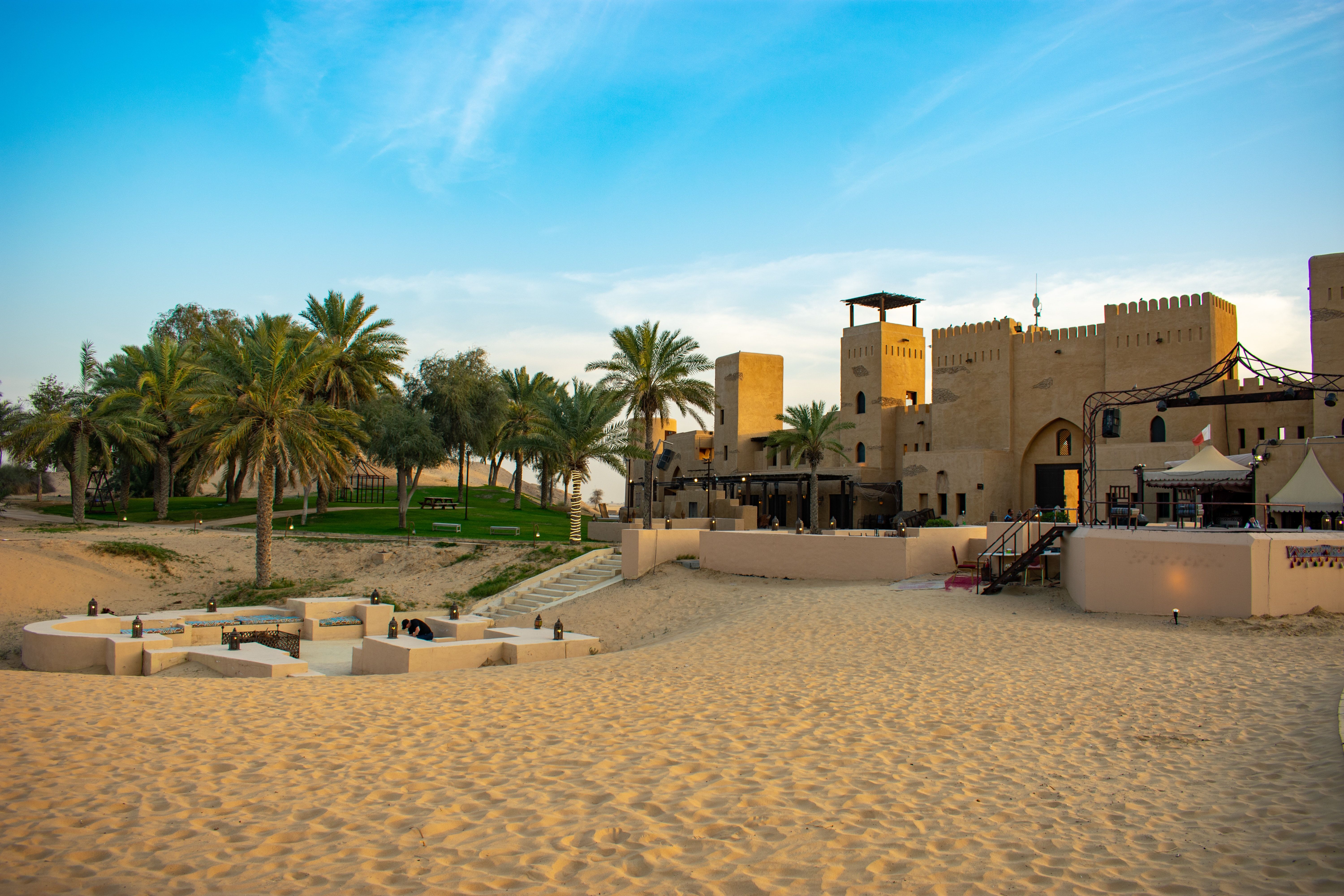 Desert Resort Photos, Download The BEST Free Desert Resort Stock Photos ...