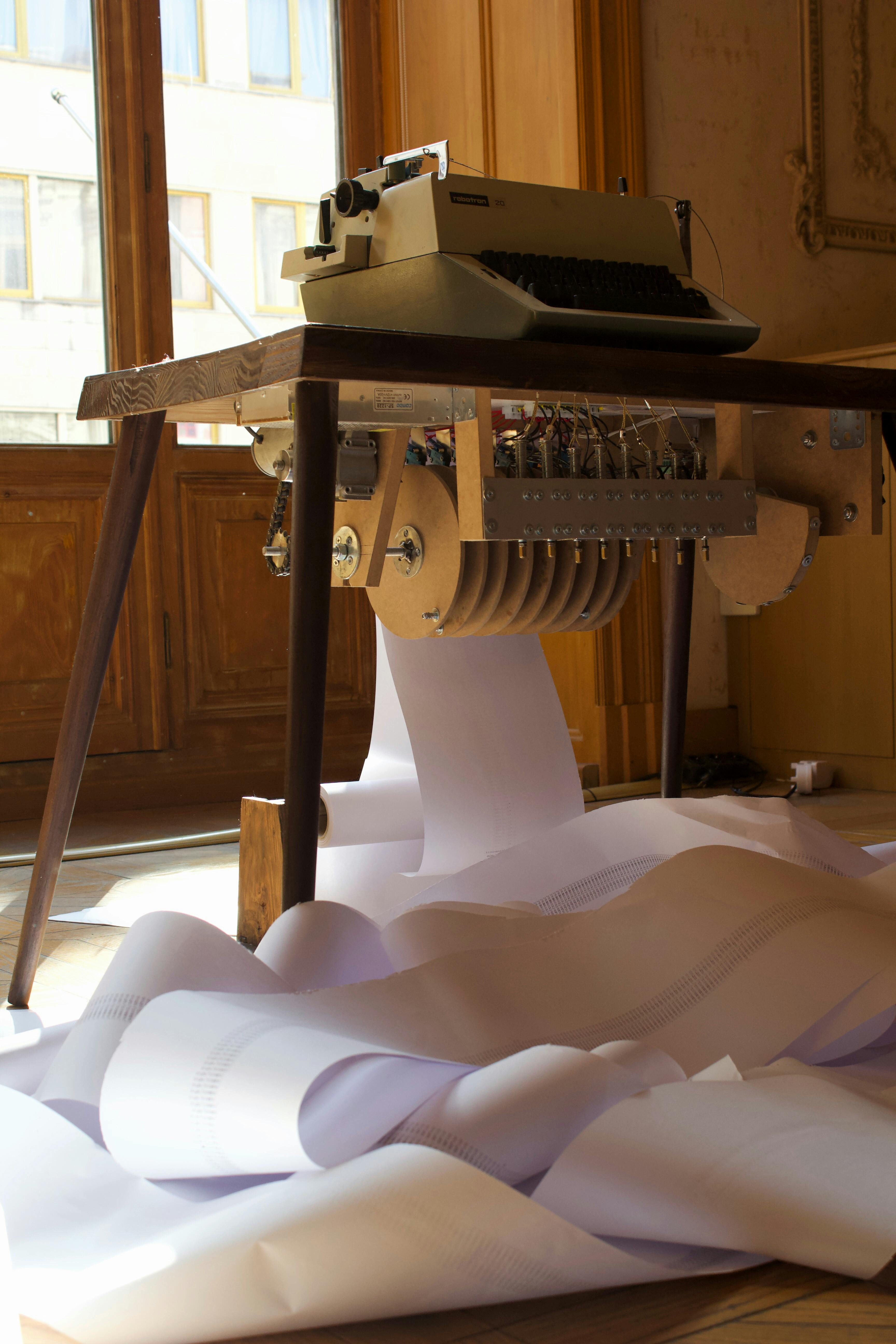 Long Paper Roll Photos, Download The BEST Free Long Paper Roll Stock ...