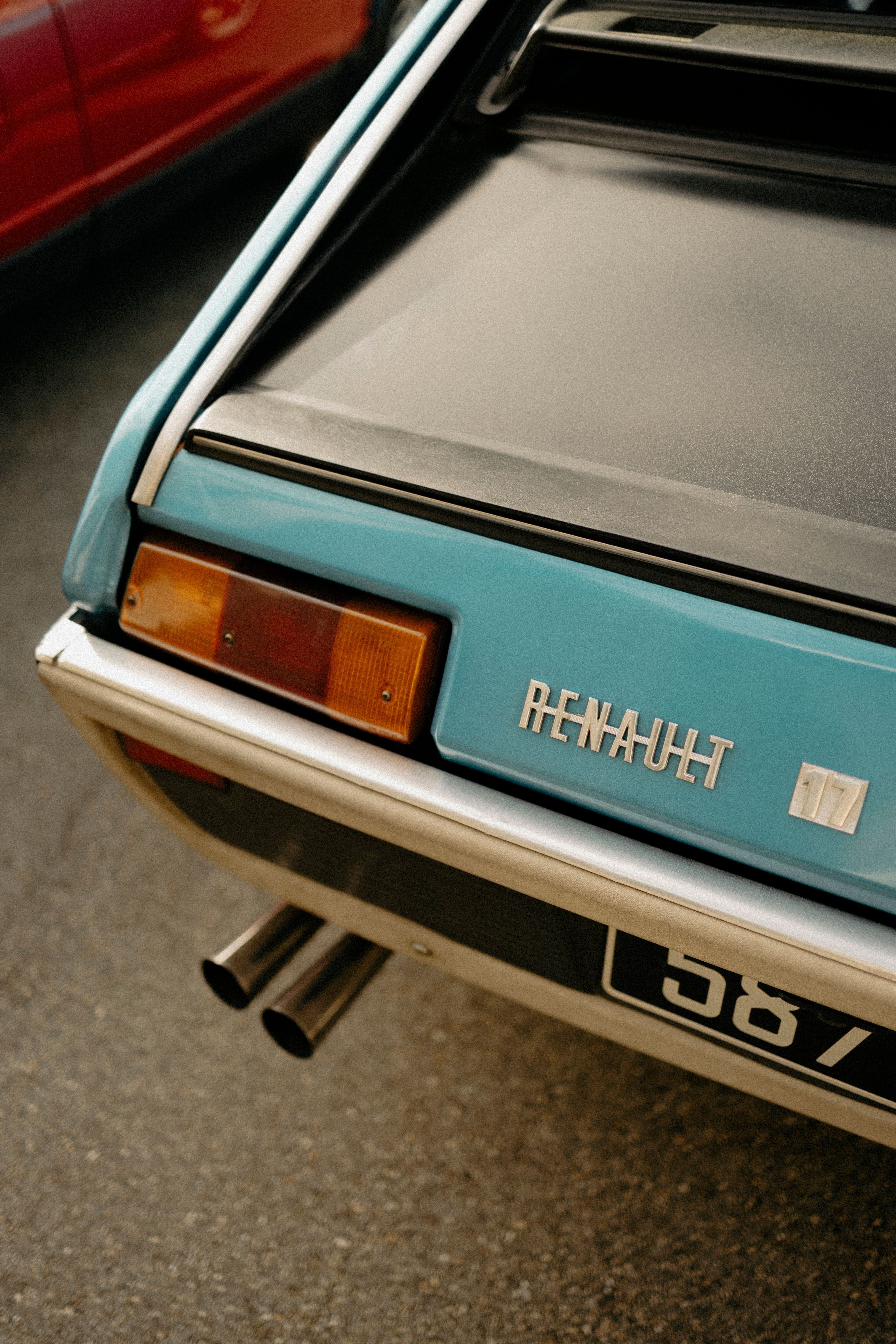 Back of Vintage Renault 17 · Free Stock Photo