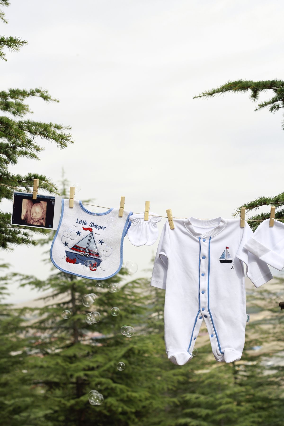 Baby Clothes Photos, Download The BEST Free Baby Clothes Stock Photos ...