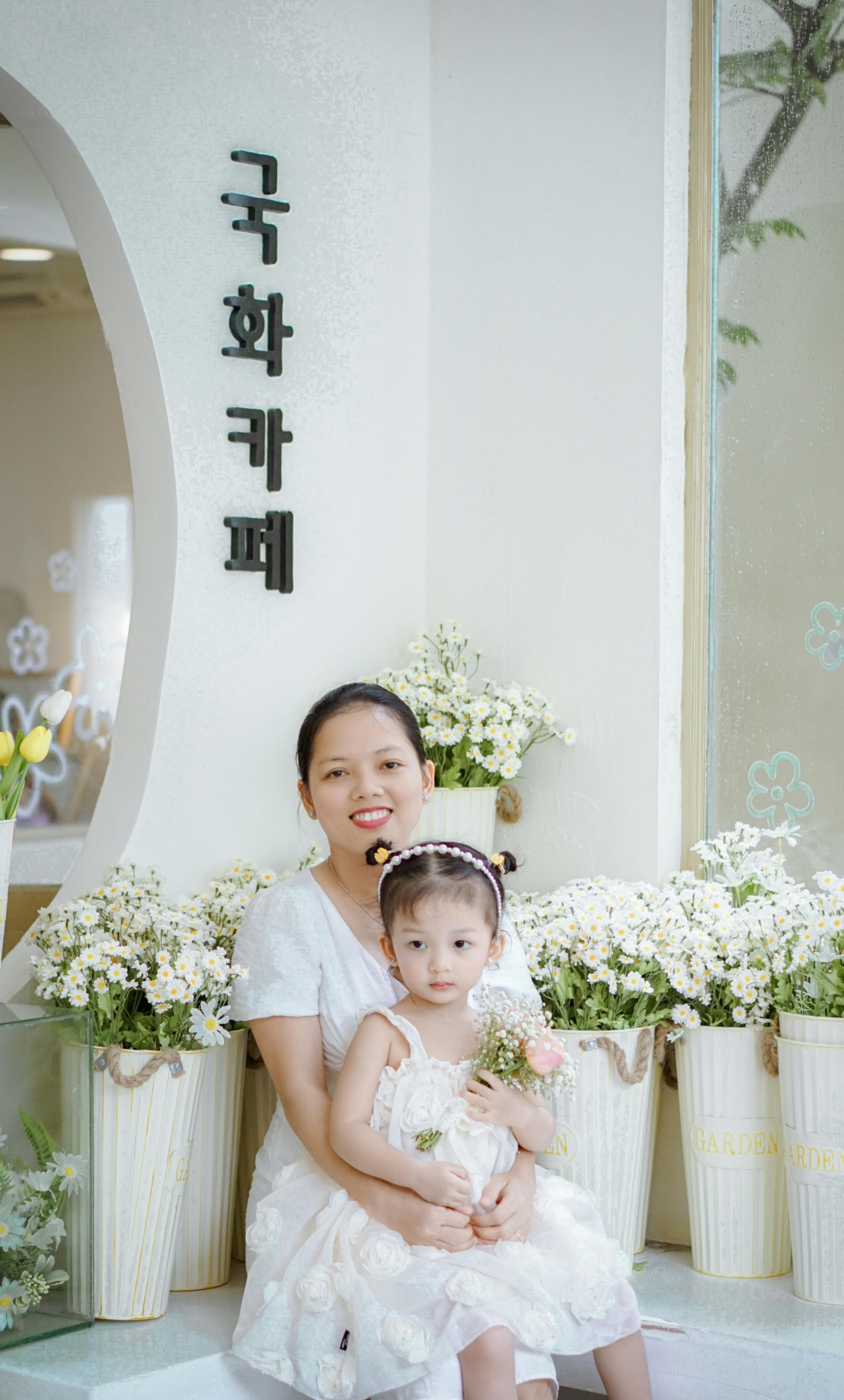 Korean Family Photos, Download The BEST Free Korean Family Stock Photos ...