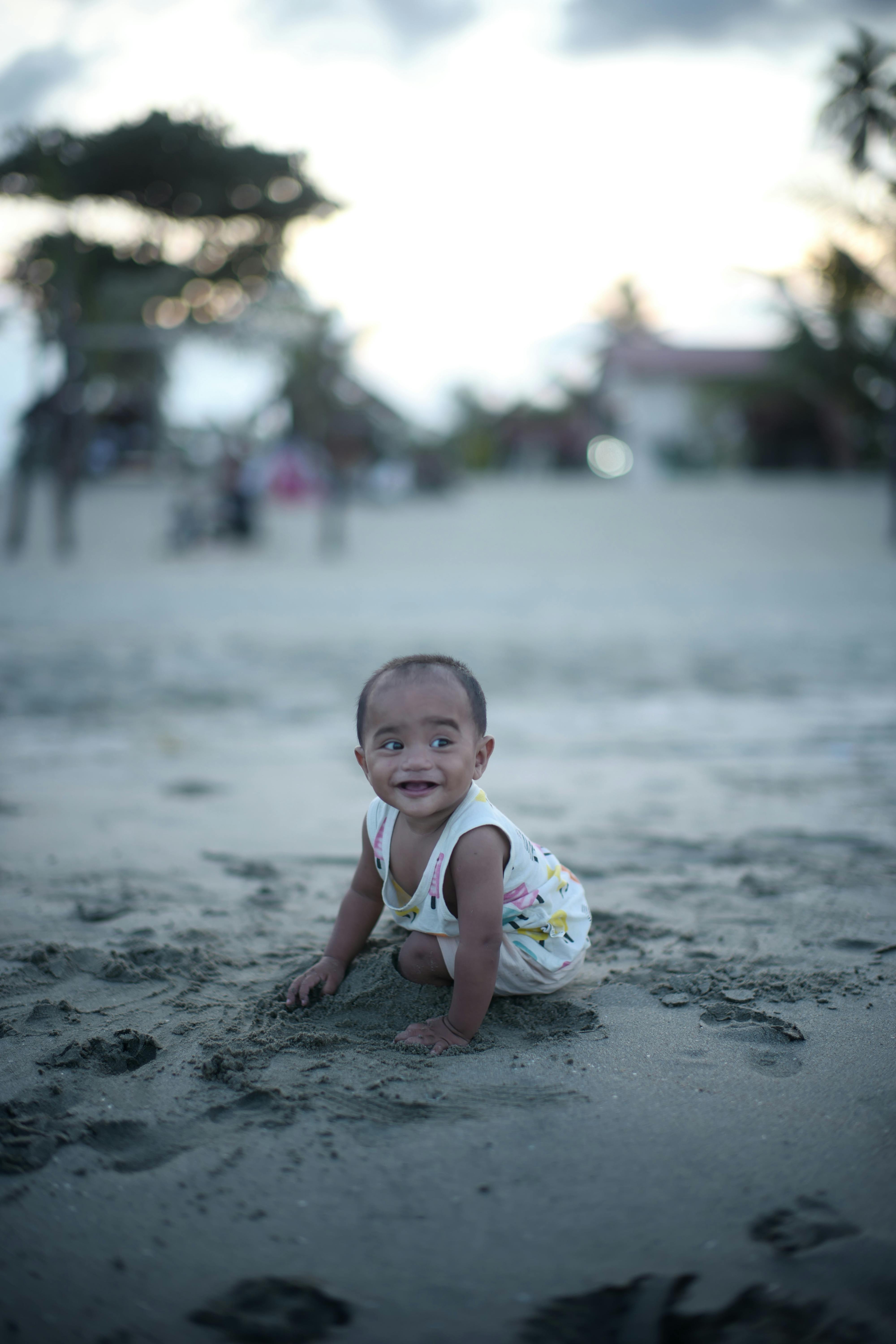 Kids at the Beach · Free Stock Photo