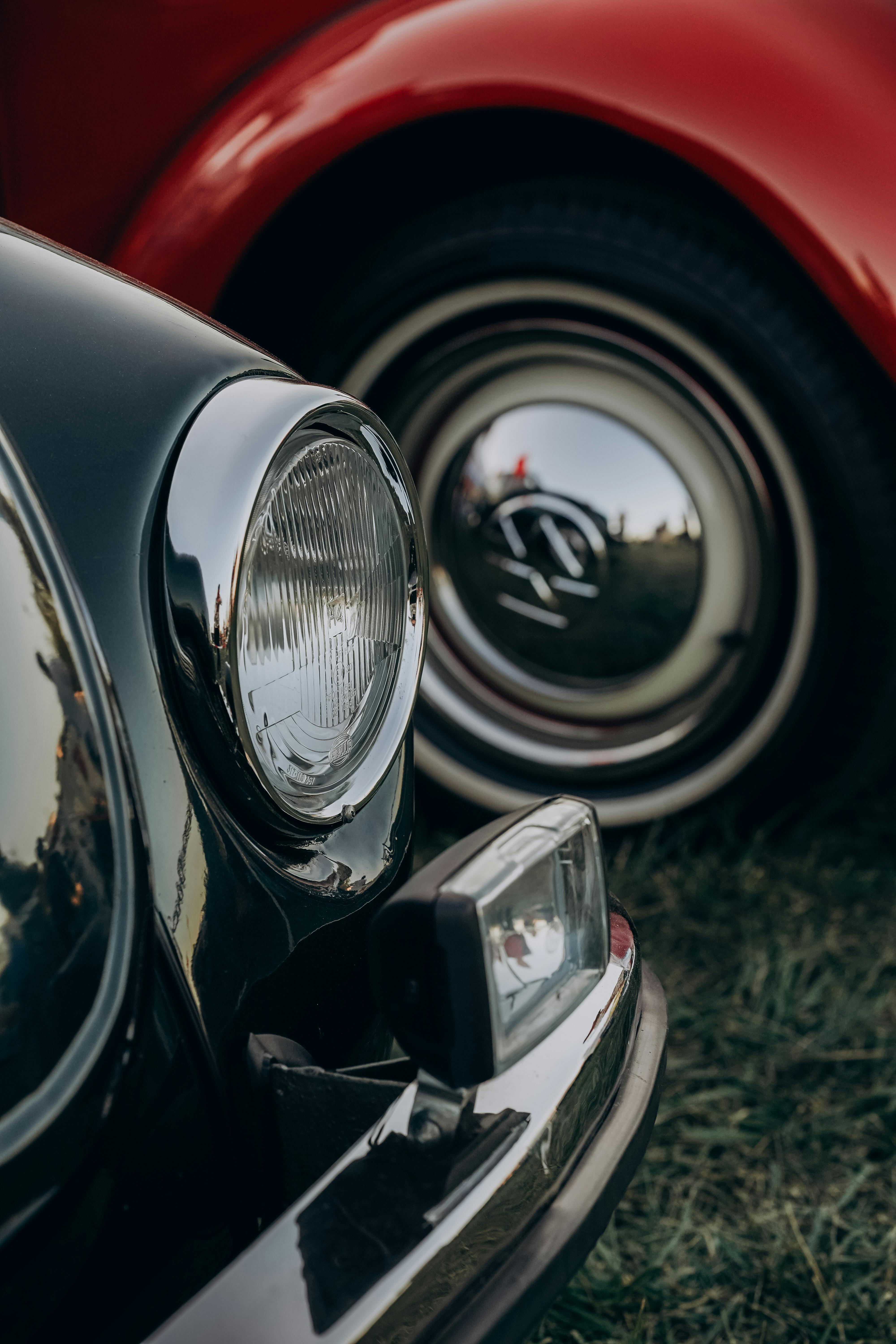 Display of Vintage Cars · Free Stock Photo