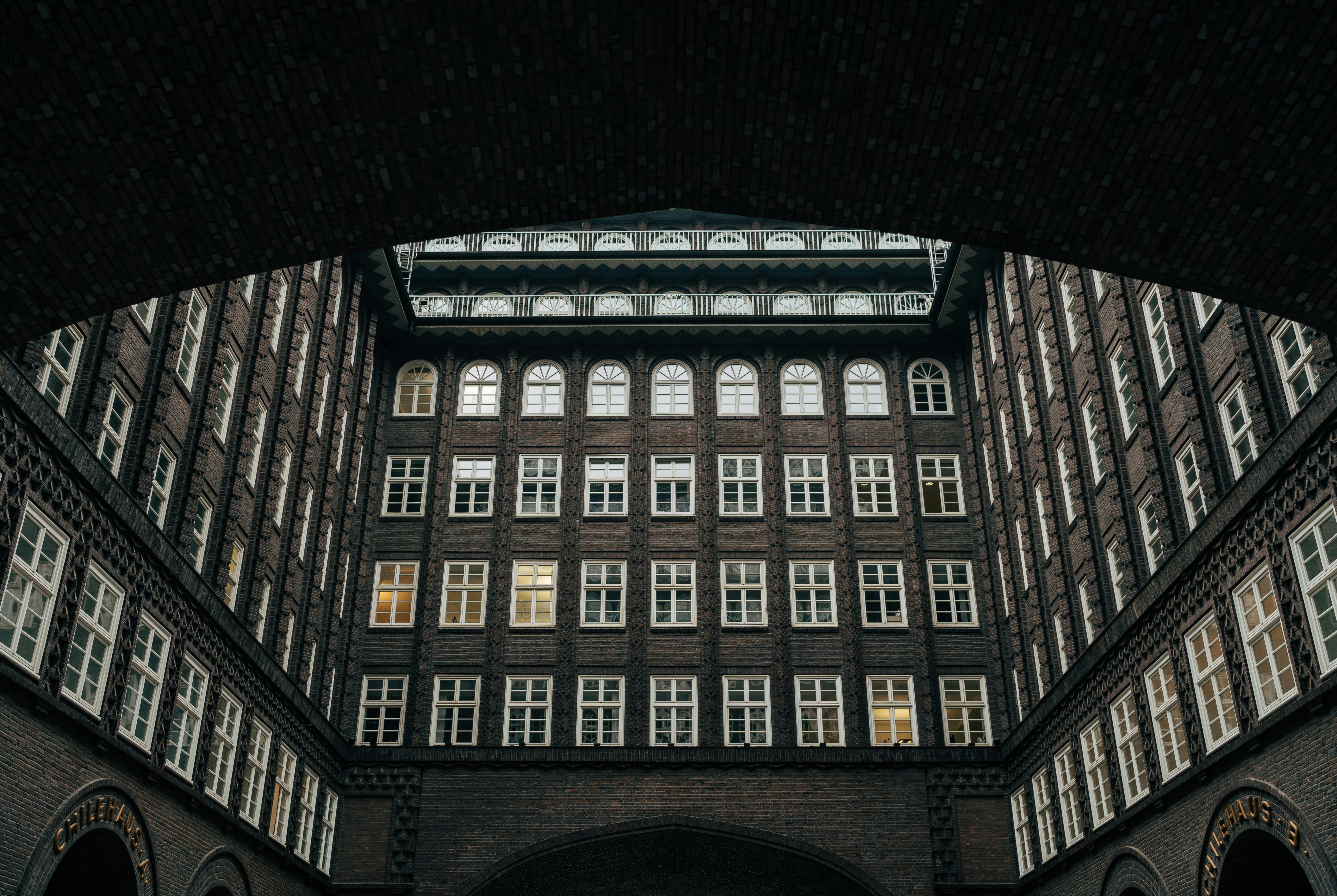 Facade of the Chilehaus Building from the Courtyard · Free Stock Photo