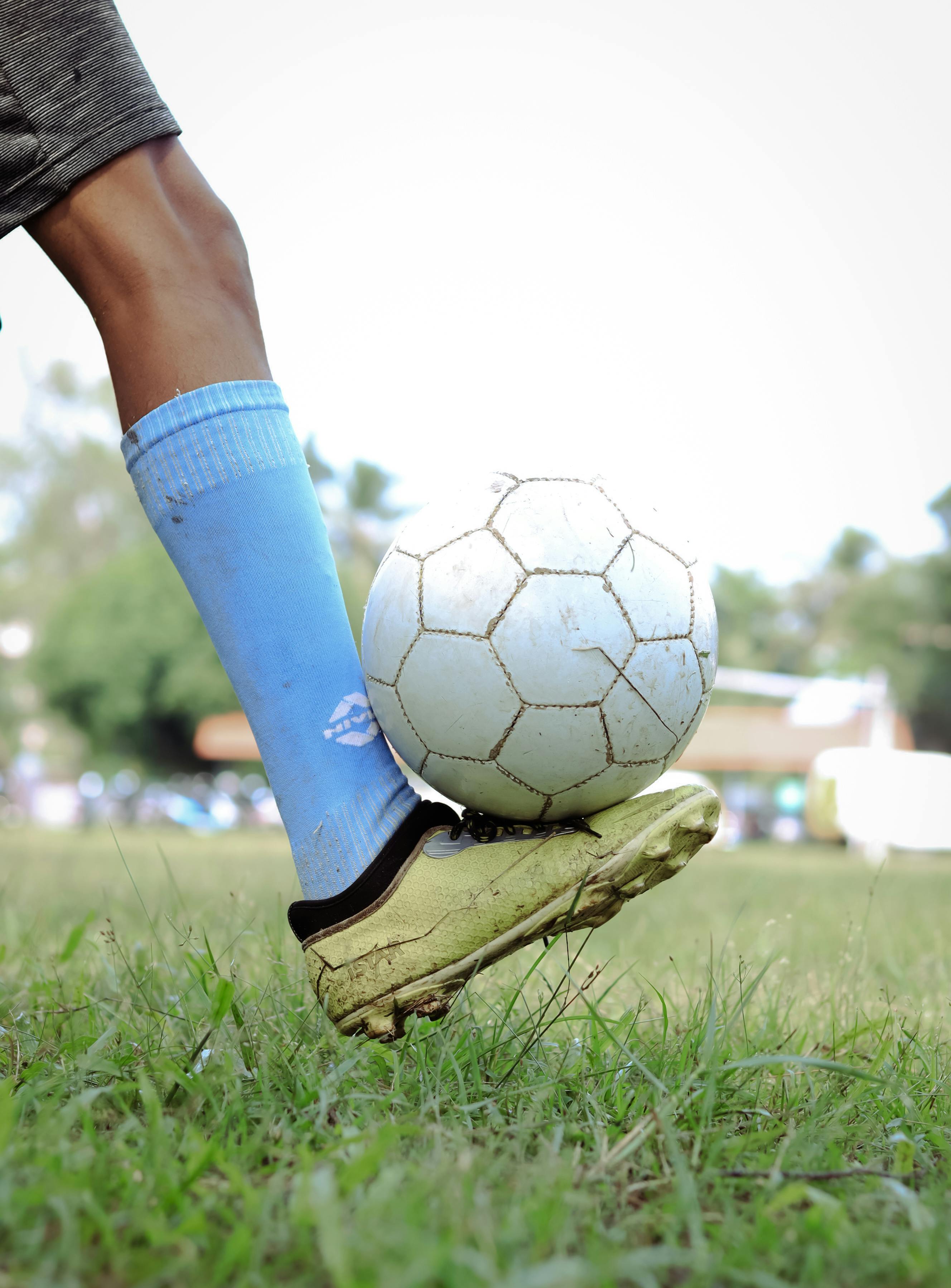 Football Images Photos, Download The BEST Free Football Images Stock ...