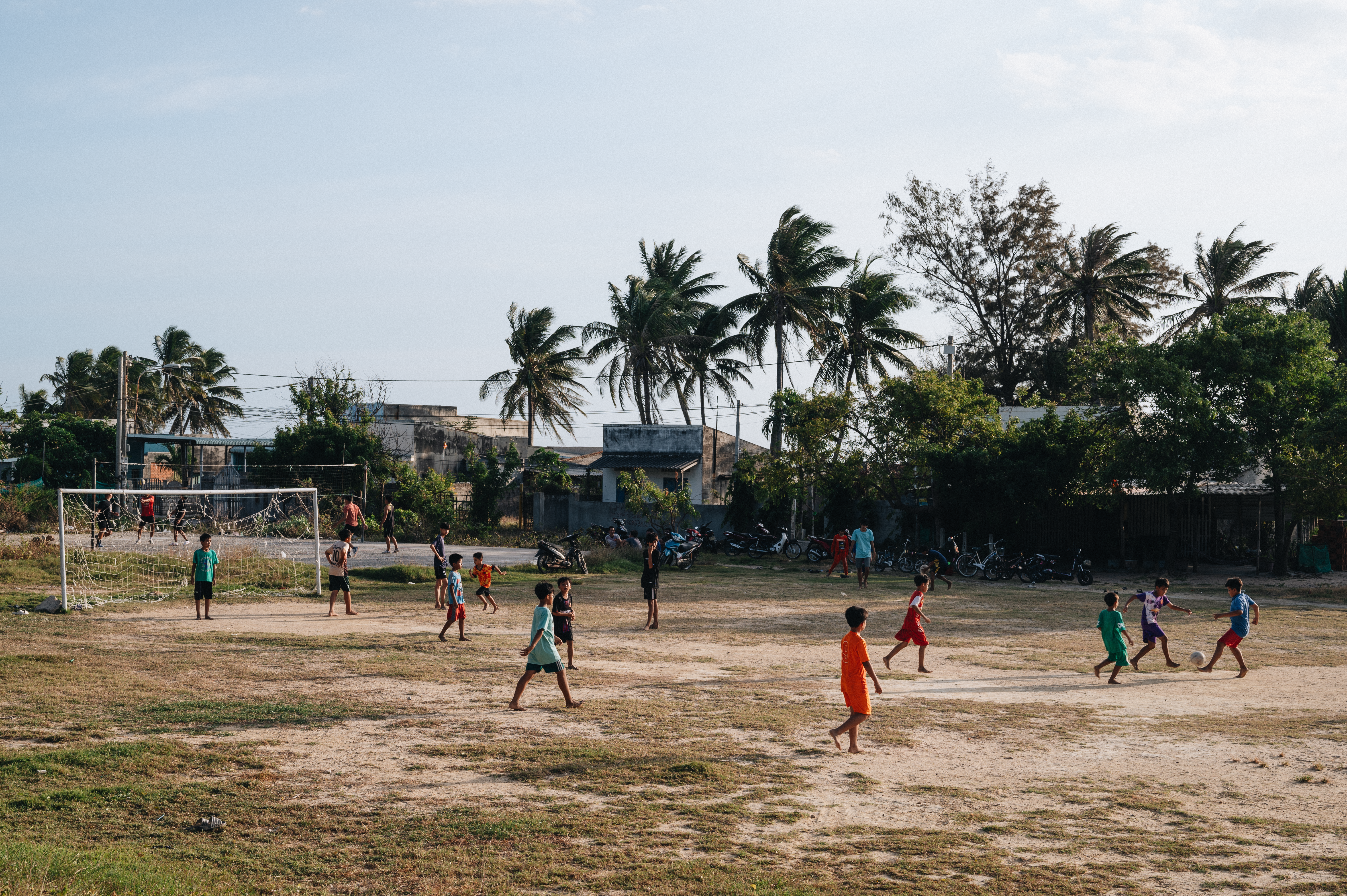 Multicultural Kids Football Team Photos, Download The BEST Free ...