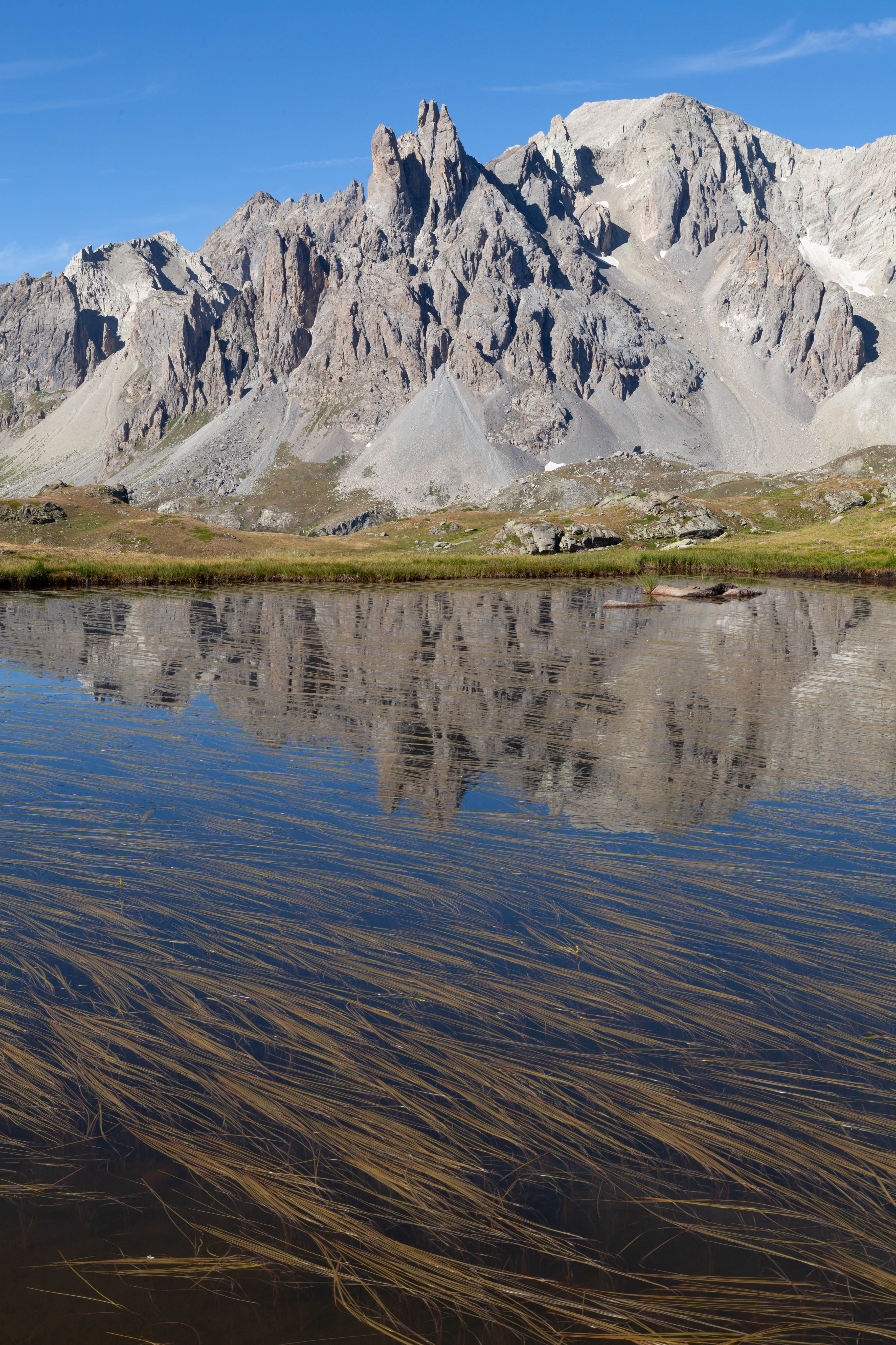 Mountains over Lake · Free Stock Photo
