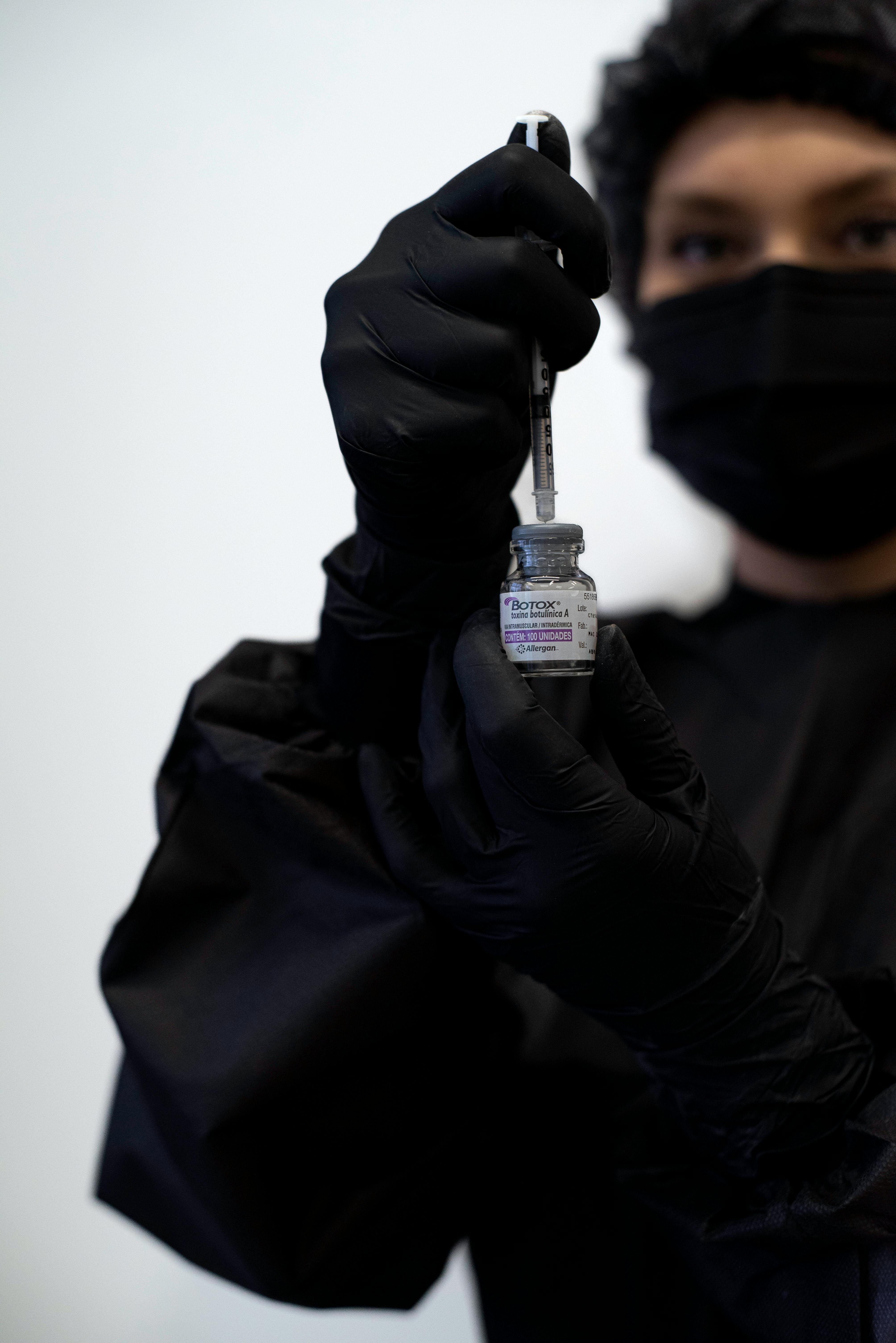 Crumbling Mask Photos, Download The BEST Free Crumbling Mask Stock ...