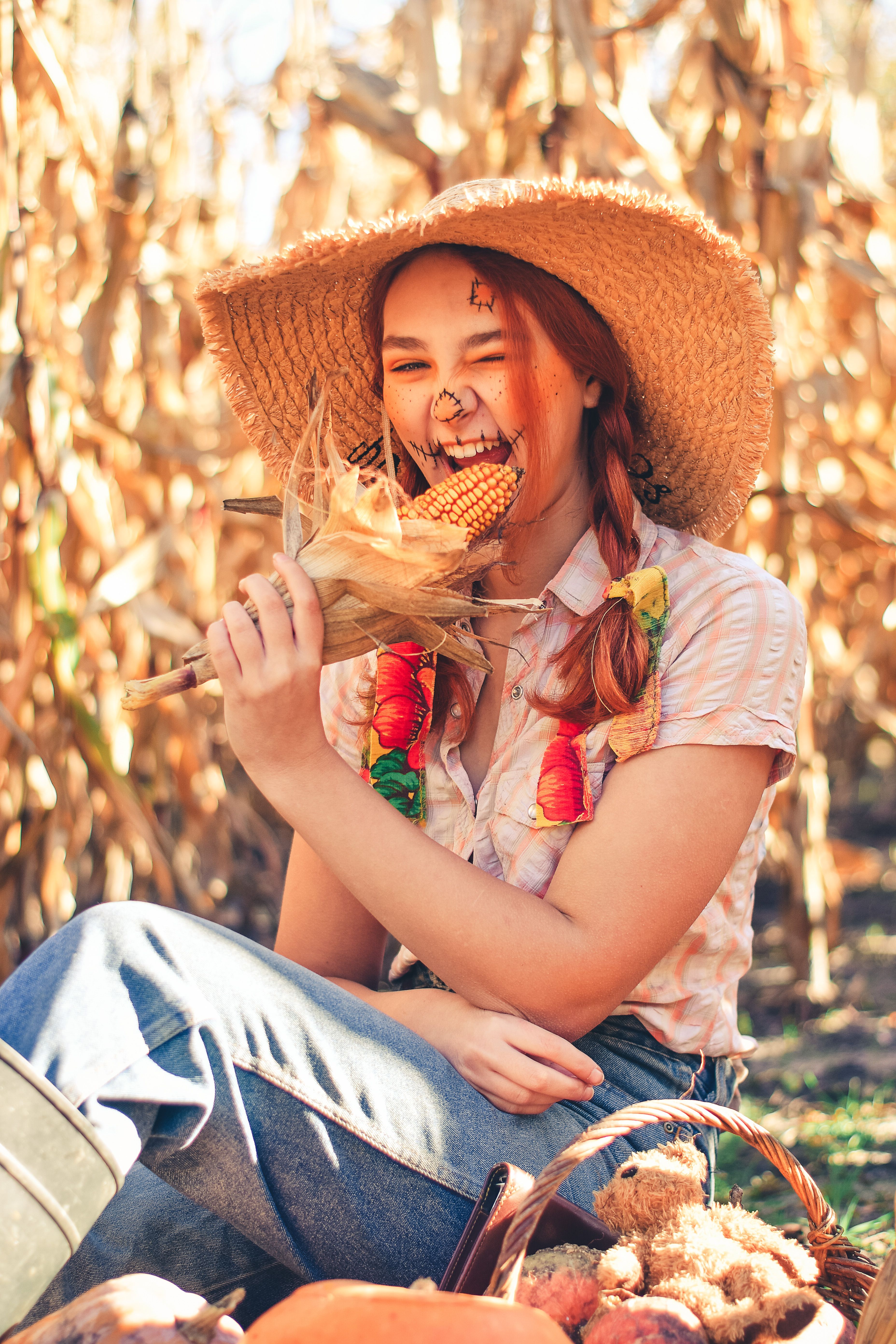 Woman Eating Corn Photos, Download The BEST Free Woman Eating Corn ...