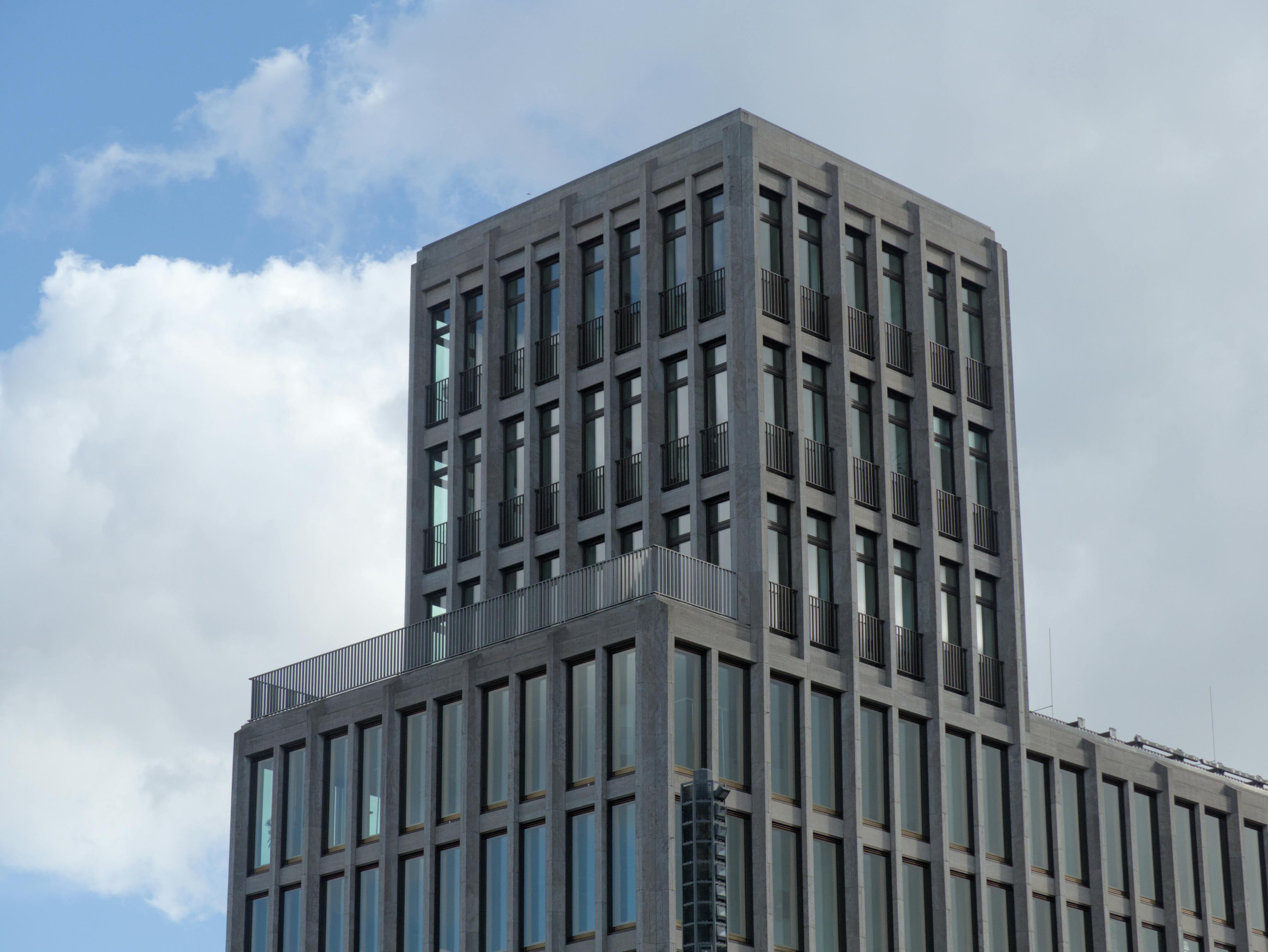 Modern Skyscraper Facade · Free Stock Photo