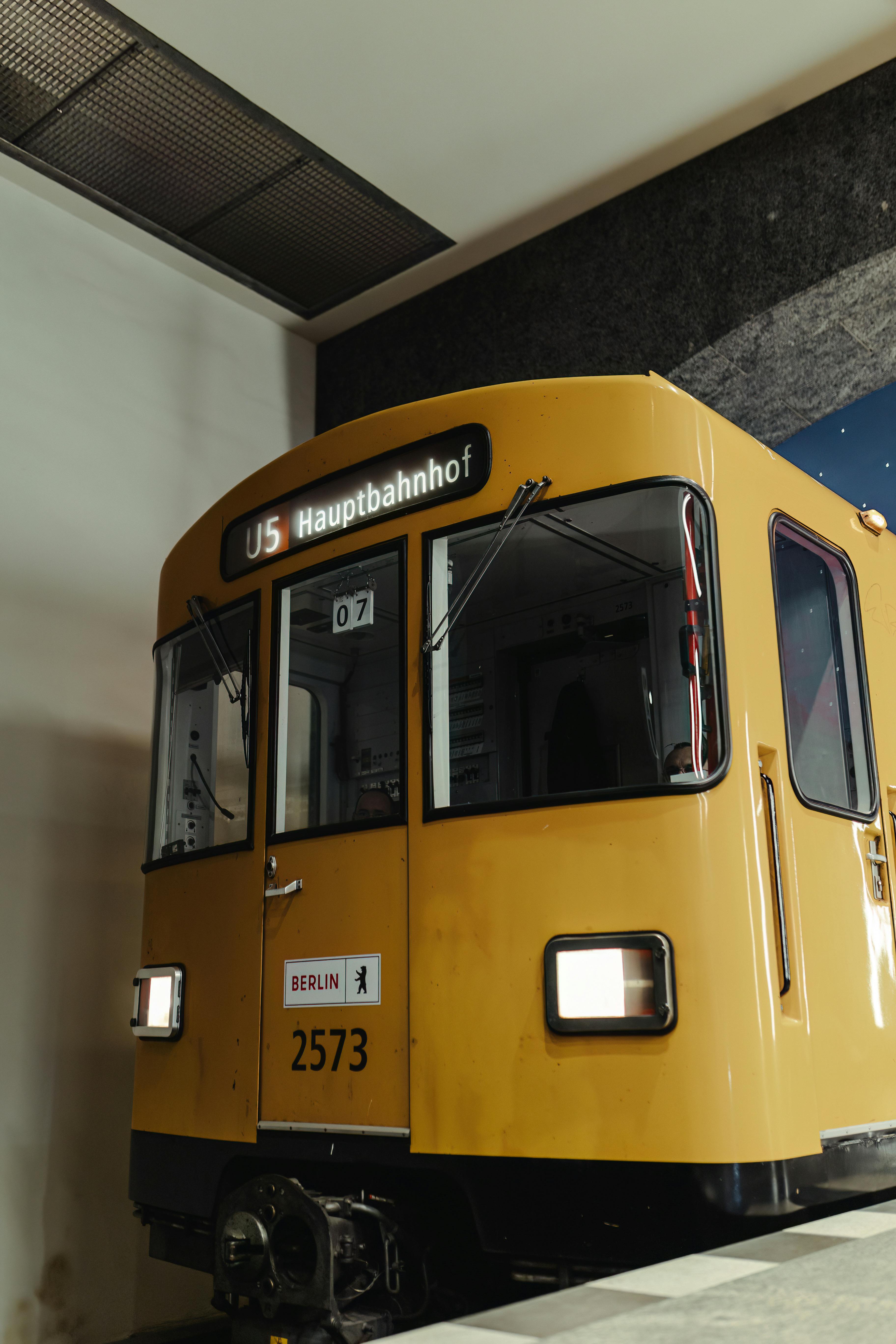 Yellow Train · Free Stock Photo