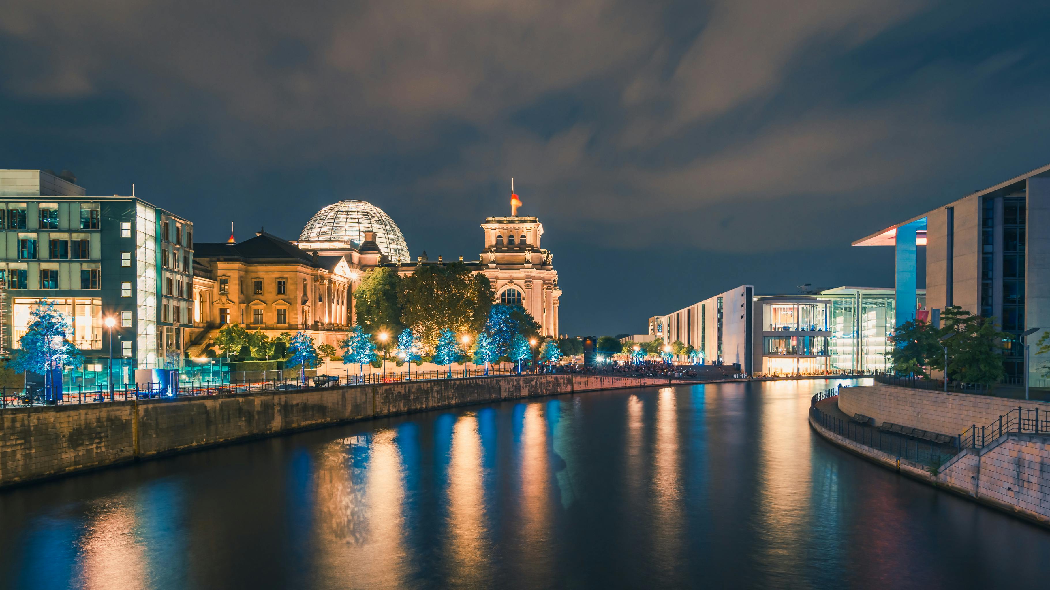 Berlin Wallpaper Photos, Download The BEST Free Berlin Wallpaper Stock ...