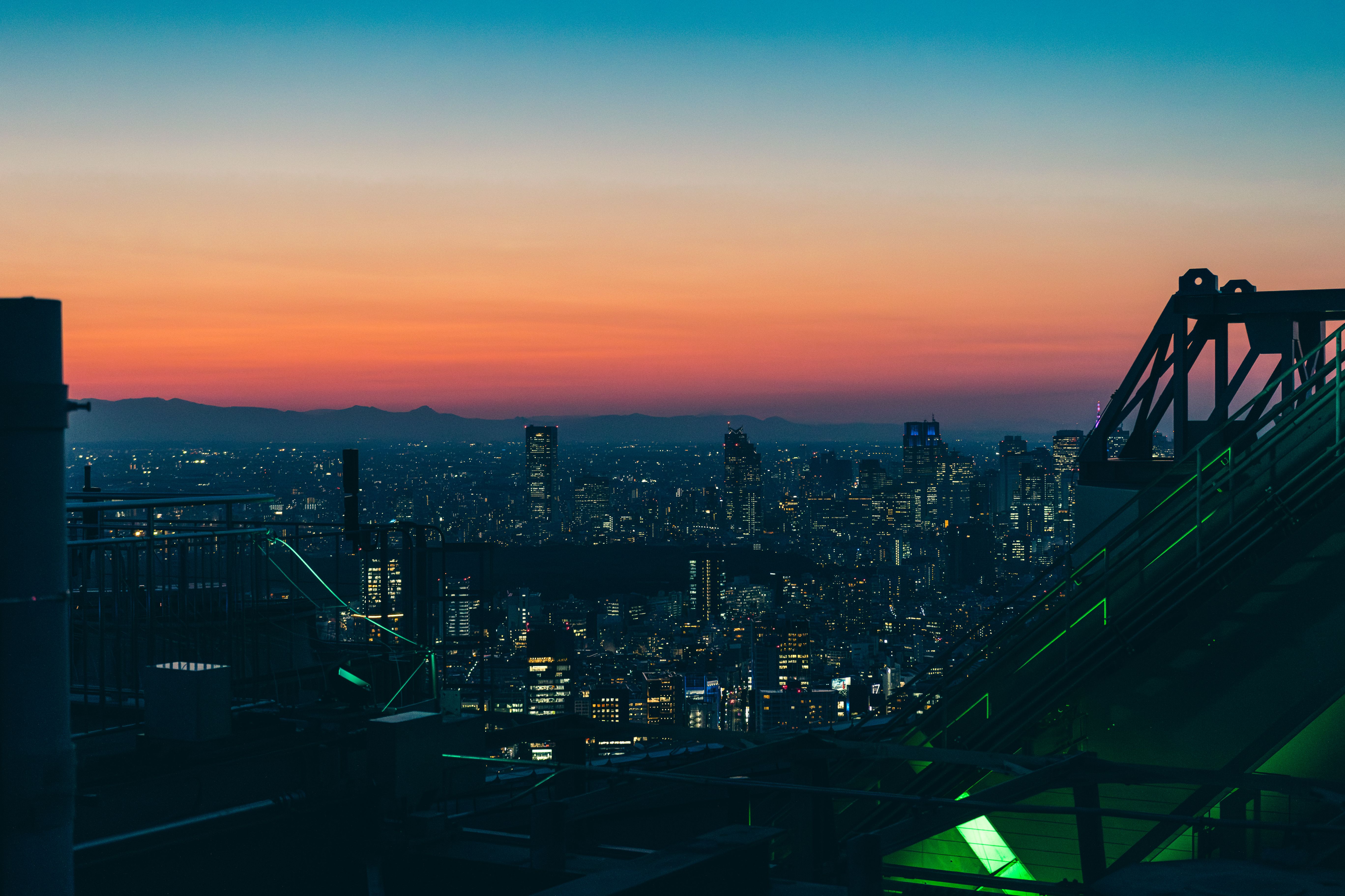 Cityscape at Sunset · Free Stock Photo