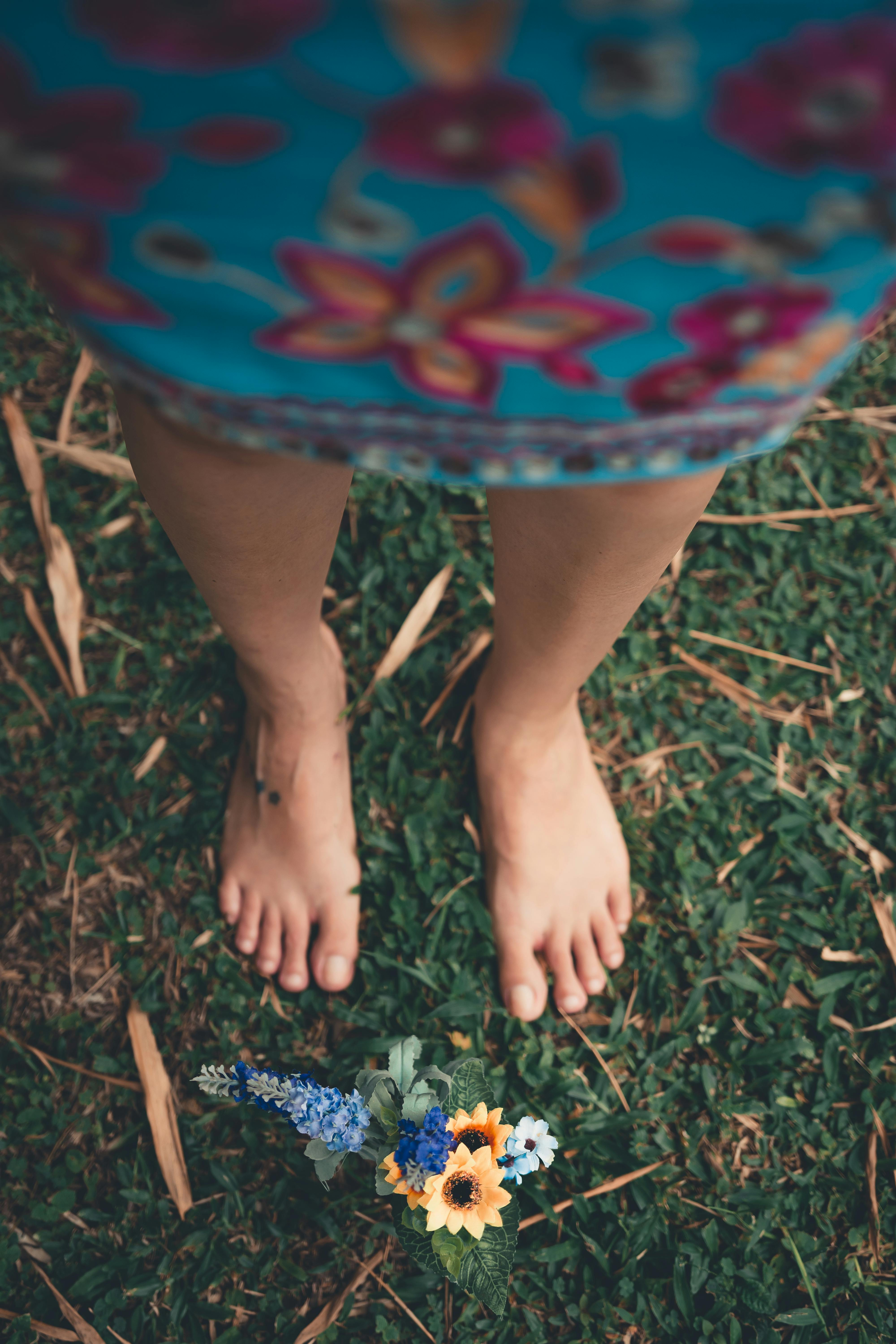 Barefoot Photos, Download The BEST Free Barefoot Stock Photos & HD Images
