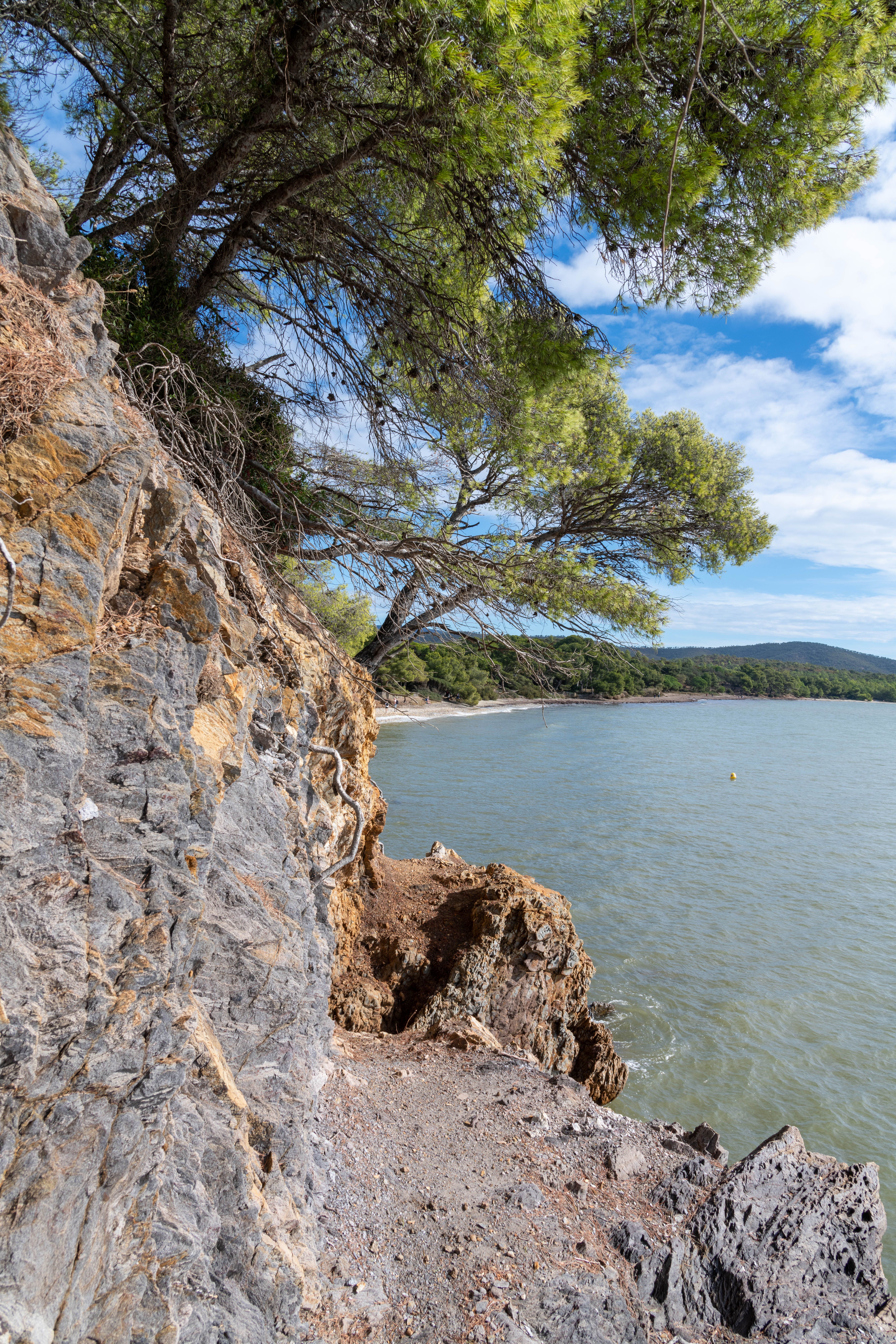Rock Formation by Lake in Summer · Free Stock Photo